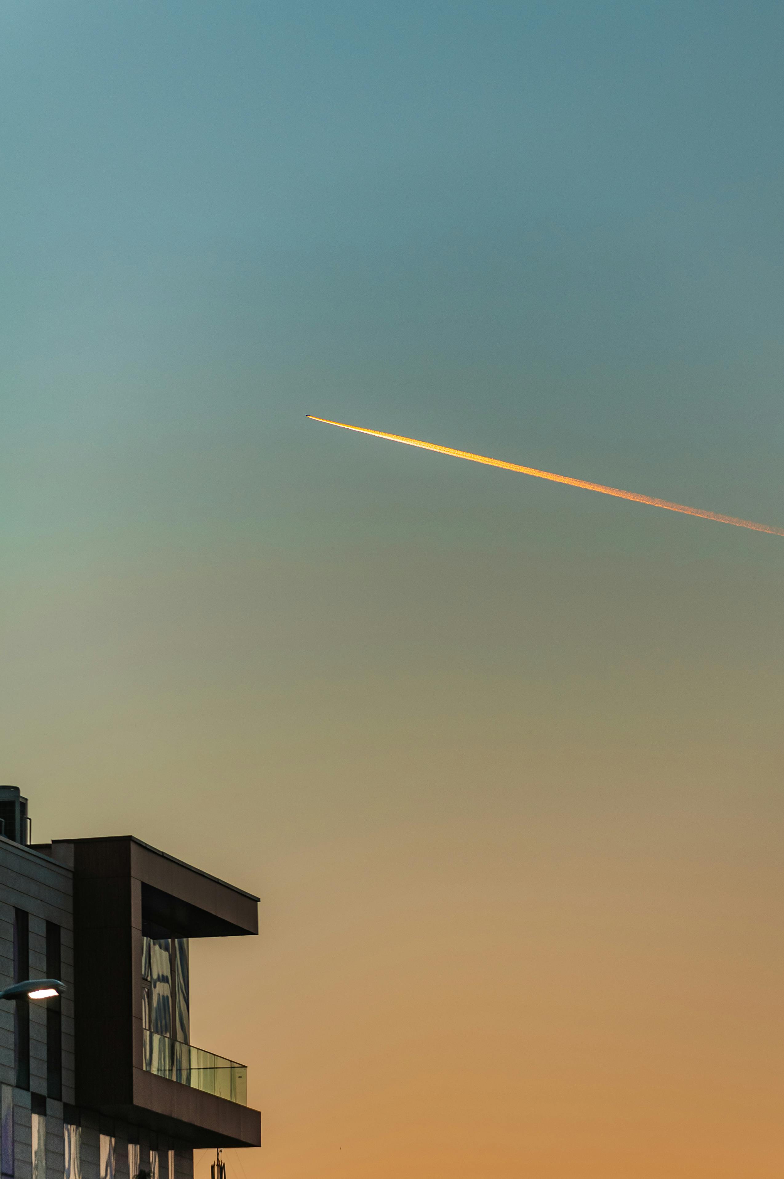 Airplane Flying in Sky on Sunset · Free Stock Photo