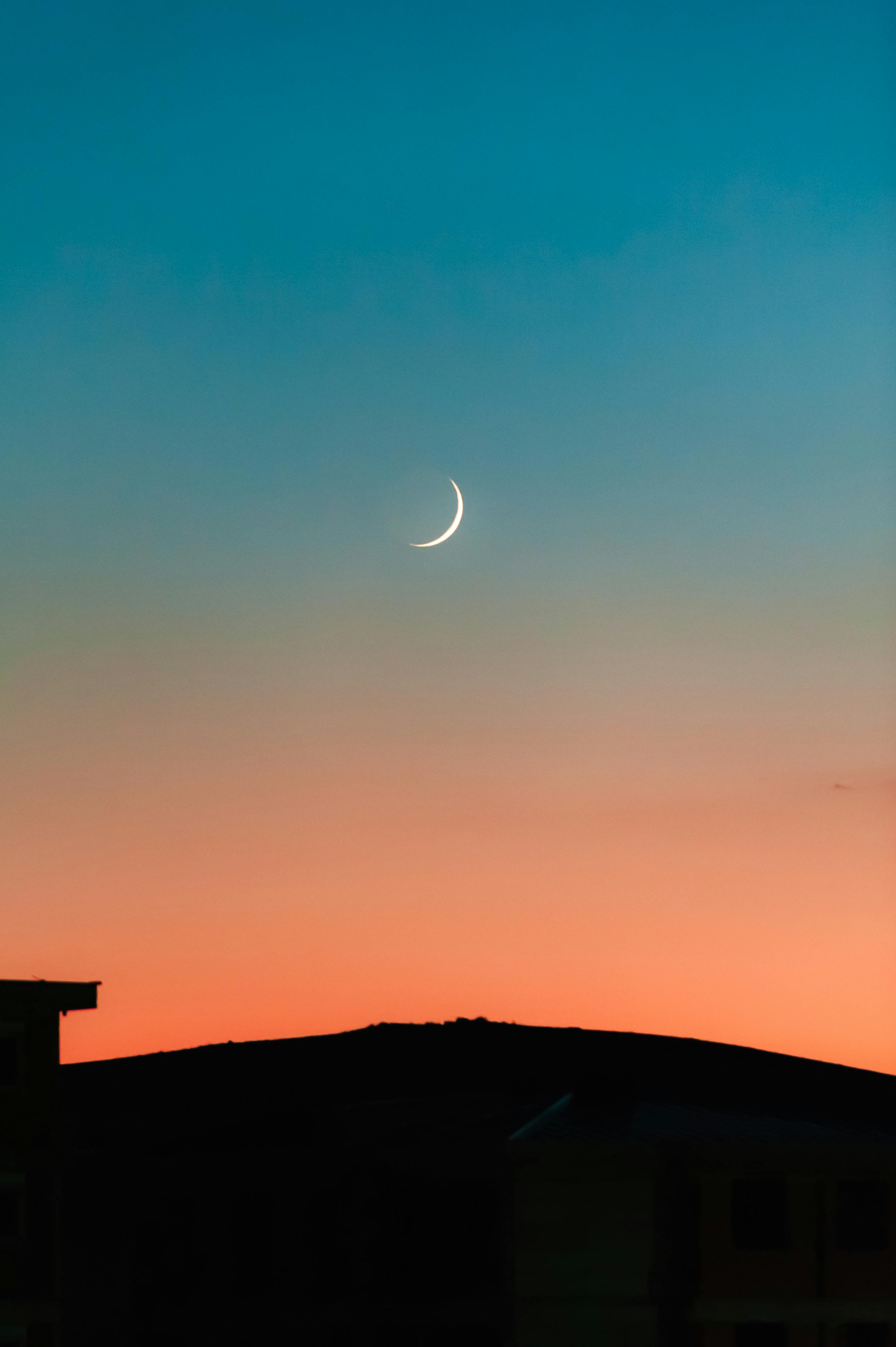 Crescent Moon during Night · Free Stock Photo