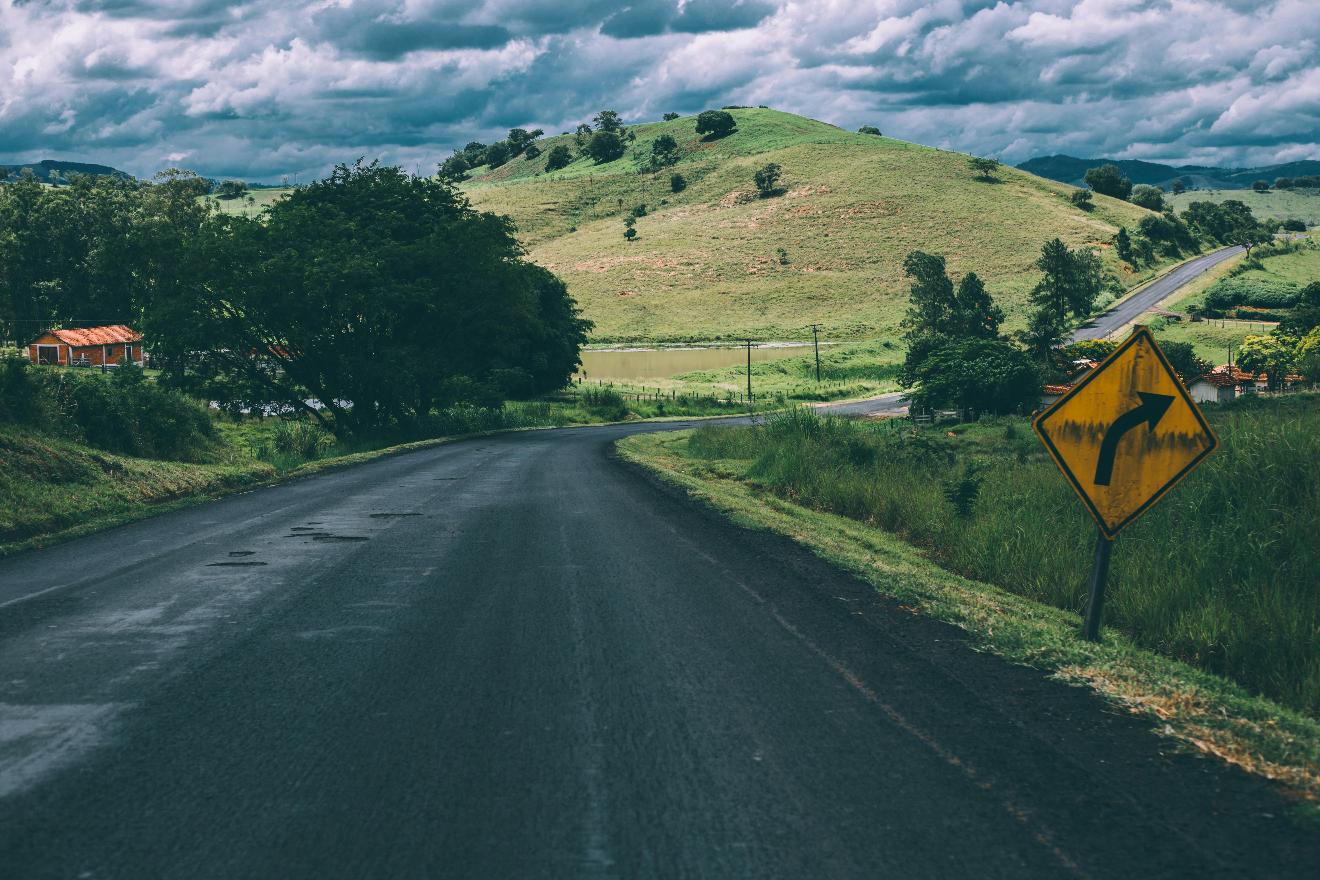 1000+ Interesting Road Sign Photos · Pexels · Free Stock Photos