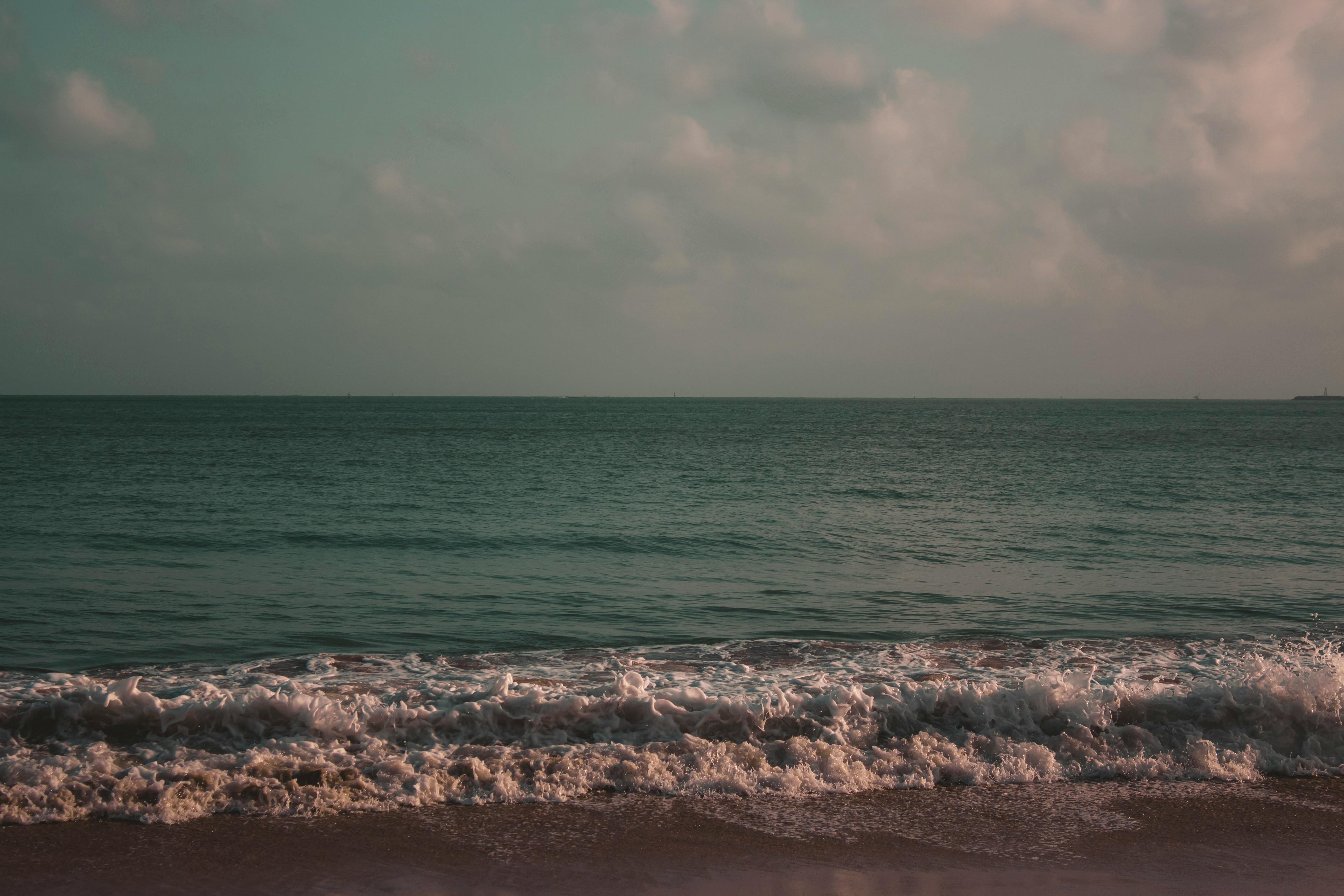 Body of Water · Free Stock Photo