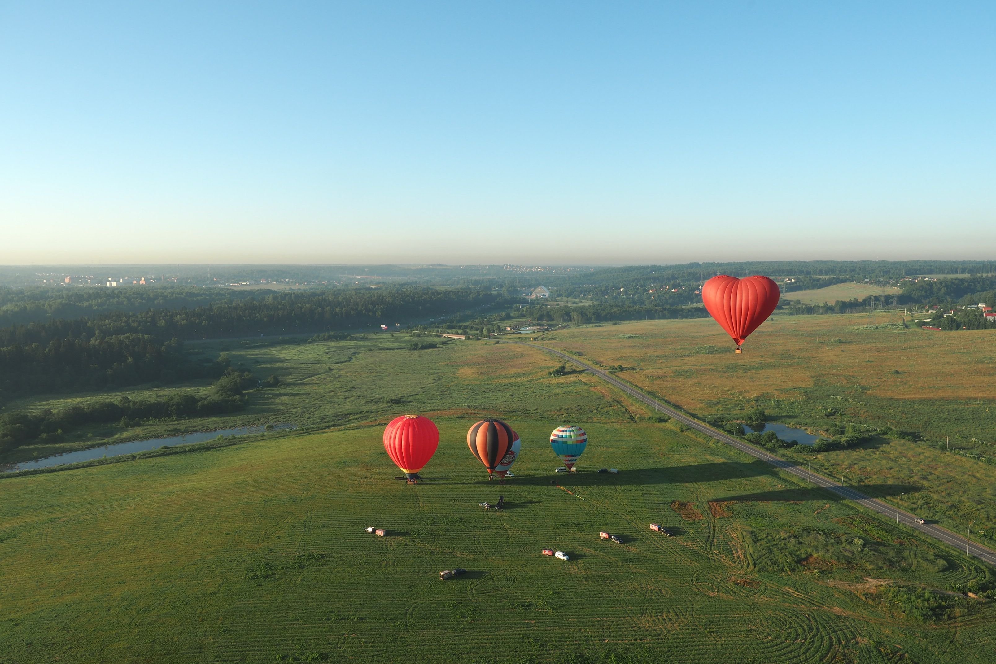 Aerial Shot of Hot Air Balloons · Free Stock Photo