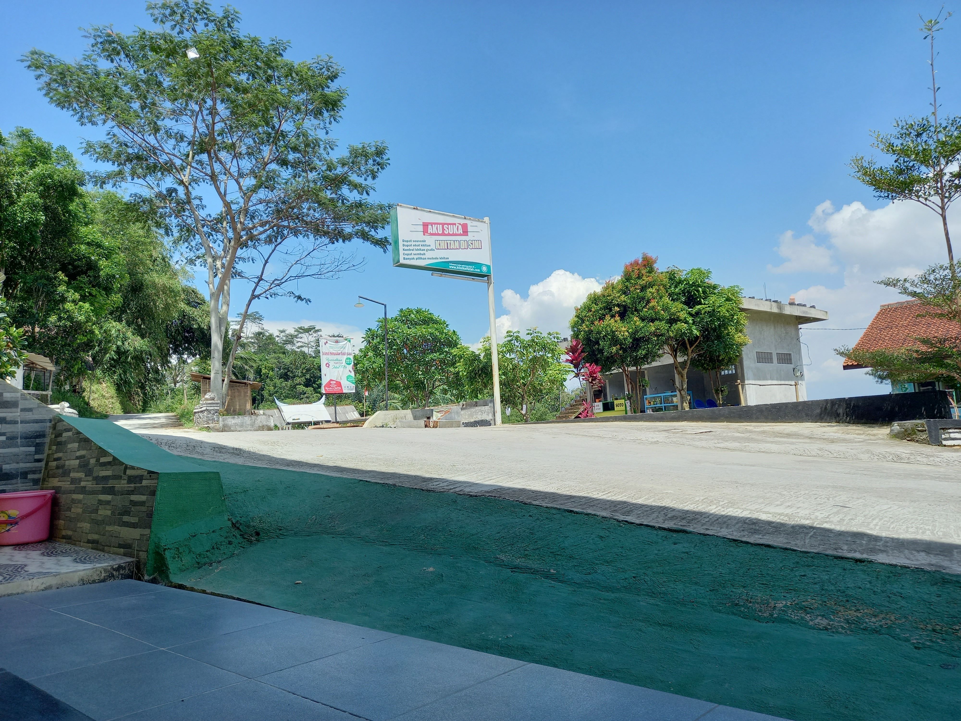 Agung Adi - 사진