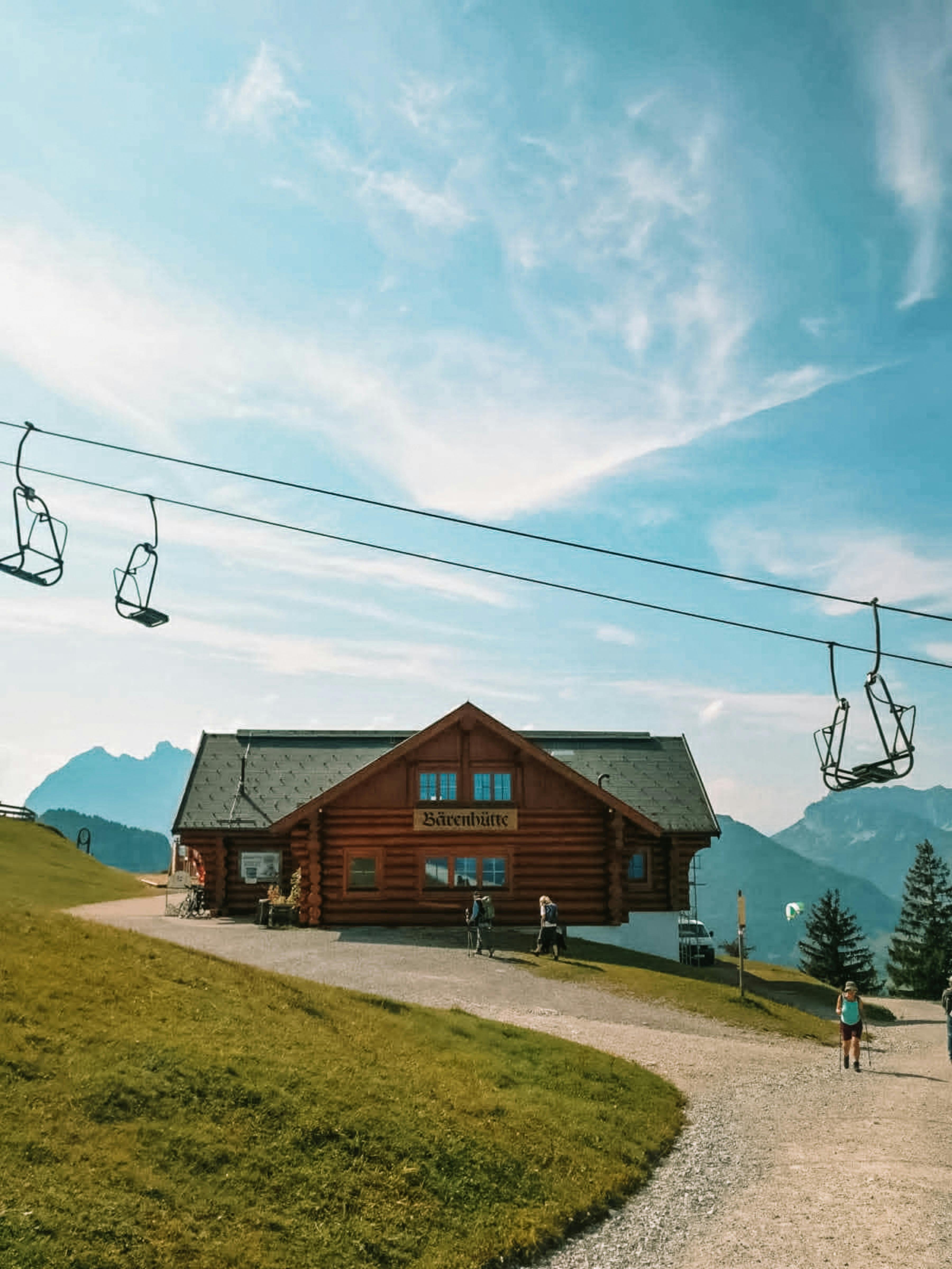 Chairlift Above Cabin in Mountains · Free Stock Photo