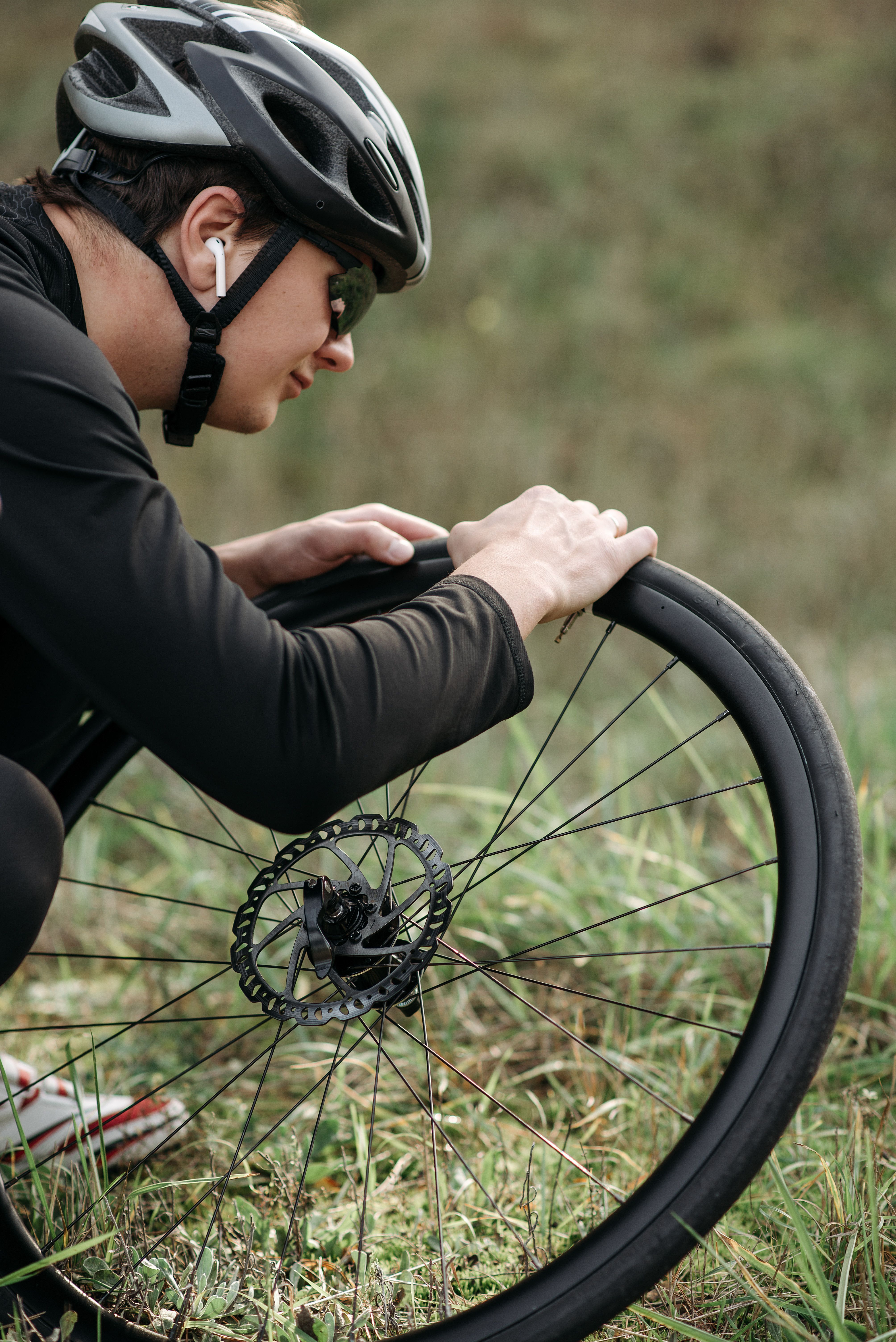 Man with bicycle · Free Stock Photo