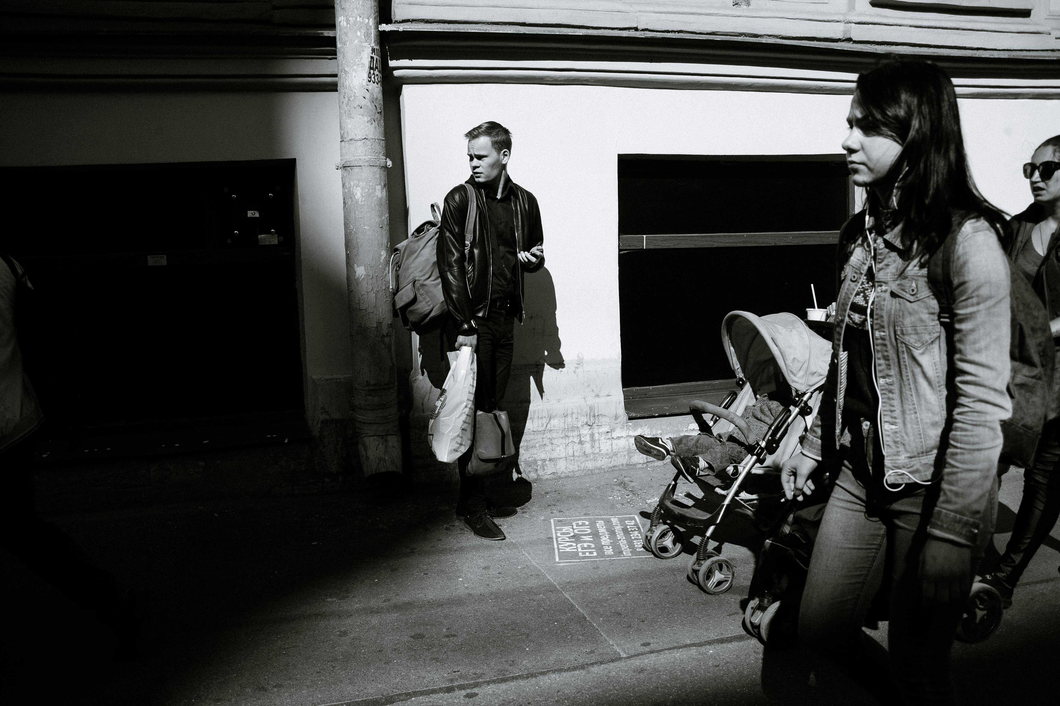 Passer Devant Quelqu'un Photos, Download Free Passer Devant Quelqu'un ...