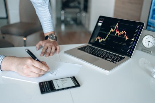 How to Fill Out a Withdrawal Slip for Your Bank Account