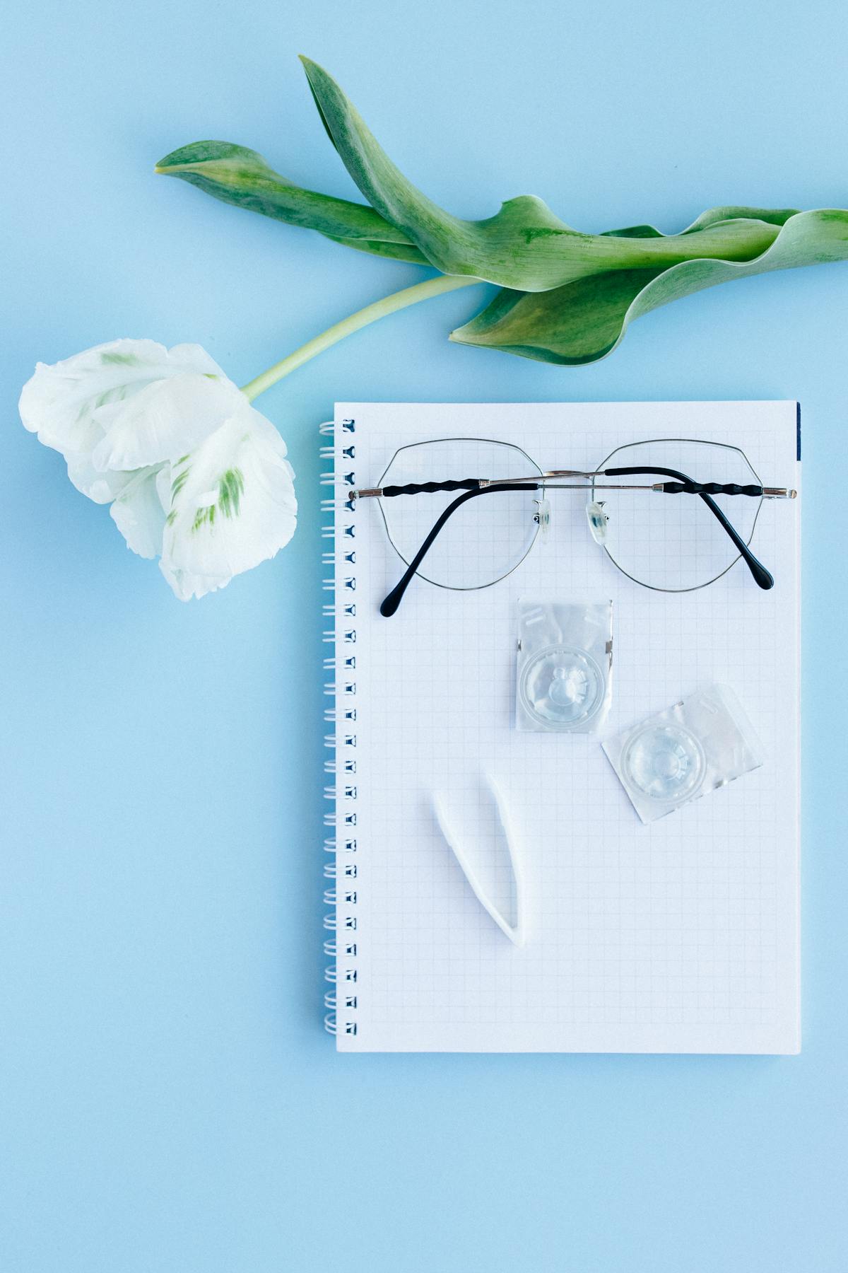 Contact Lenses Photos, Download The BEST Free Contact Lenses Stock ...