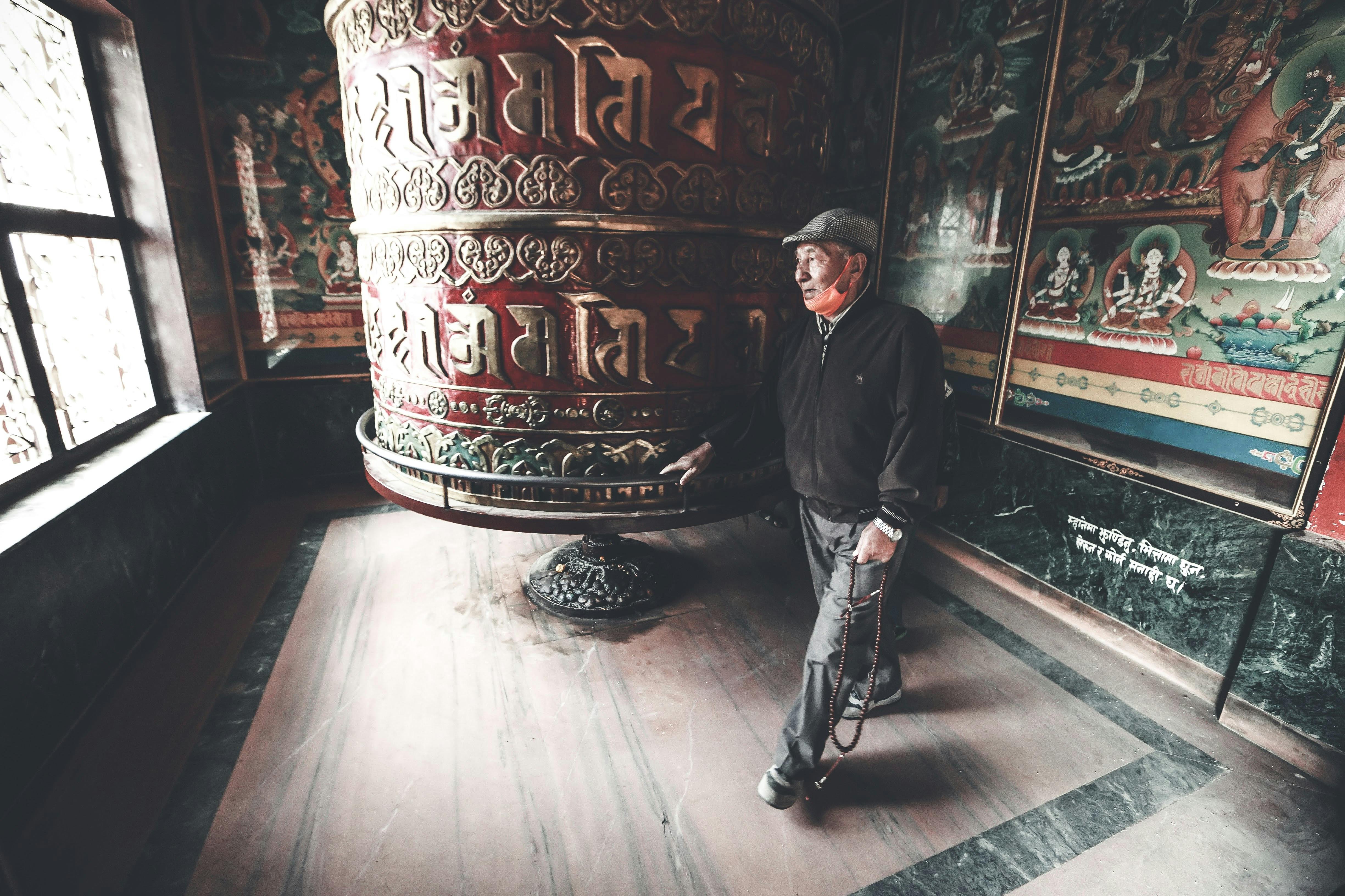 The Spirit of the Universe and the Invention of the Wheel - Edu Euro