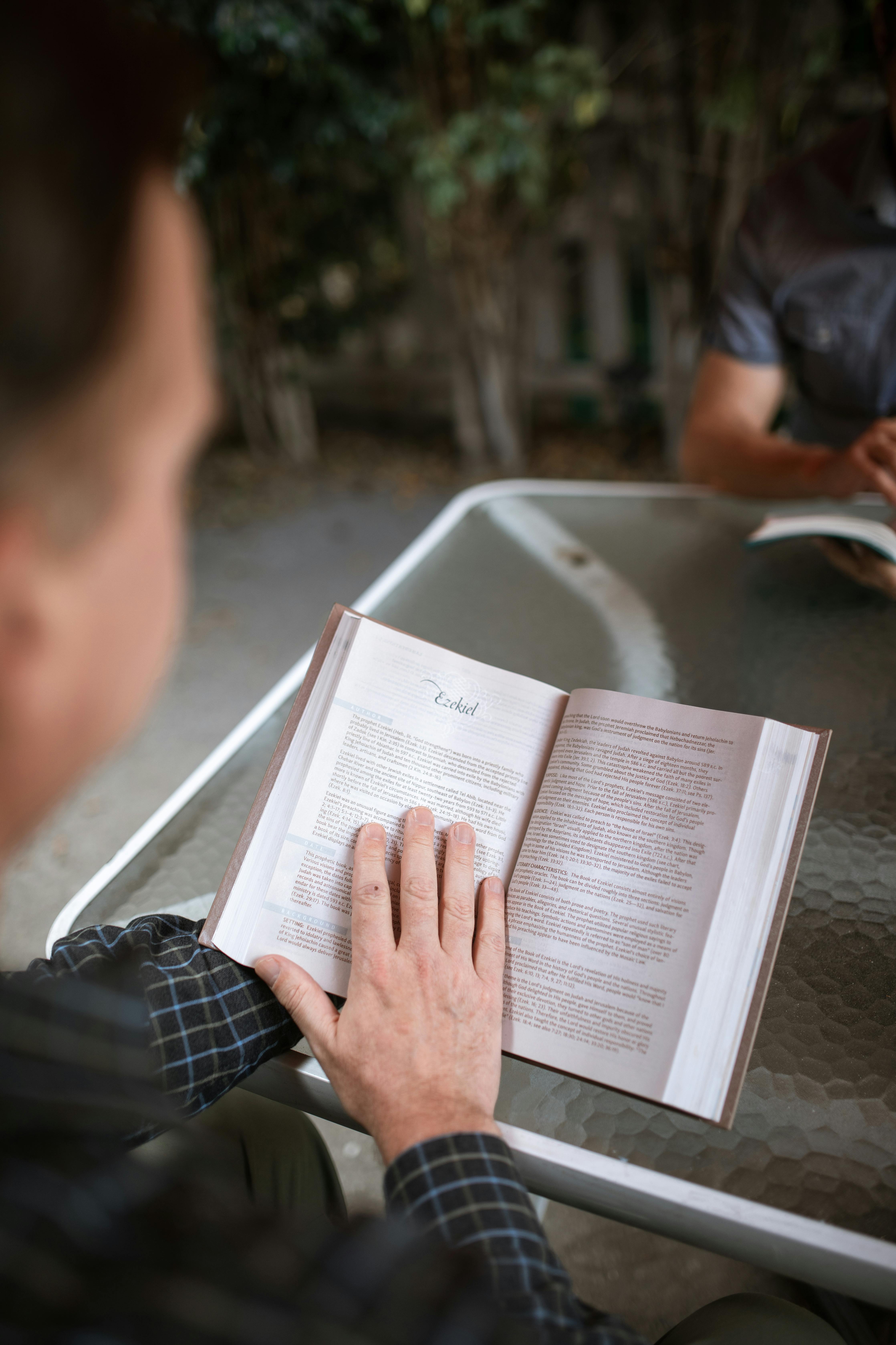 Bible Devotion Photos, Download The BEST Free Bible Devotion Stock ...