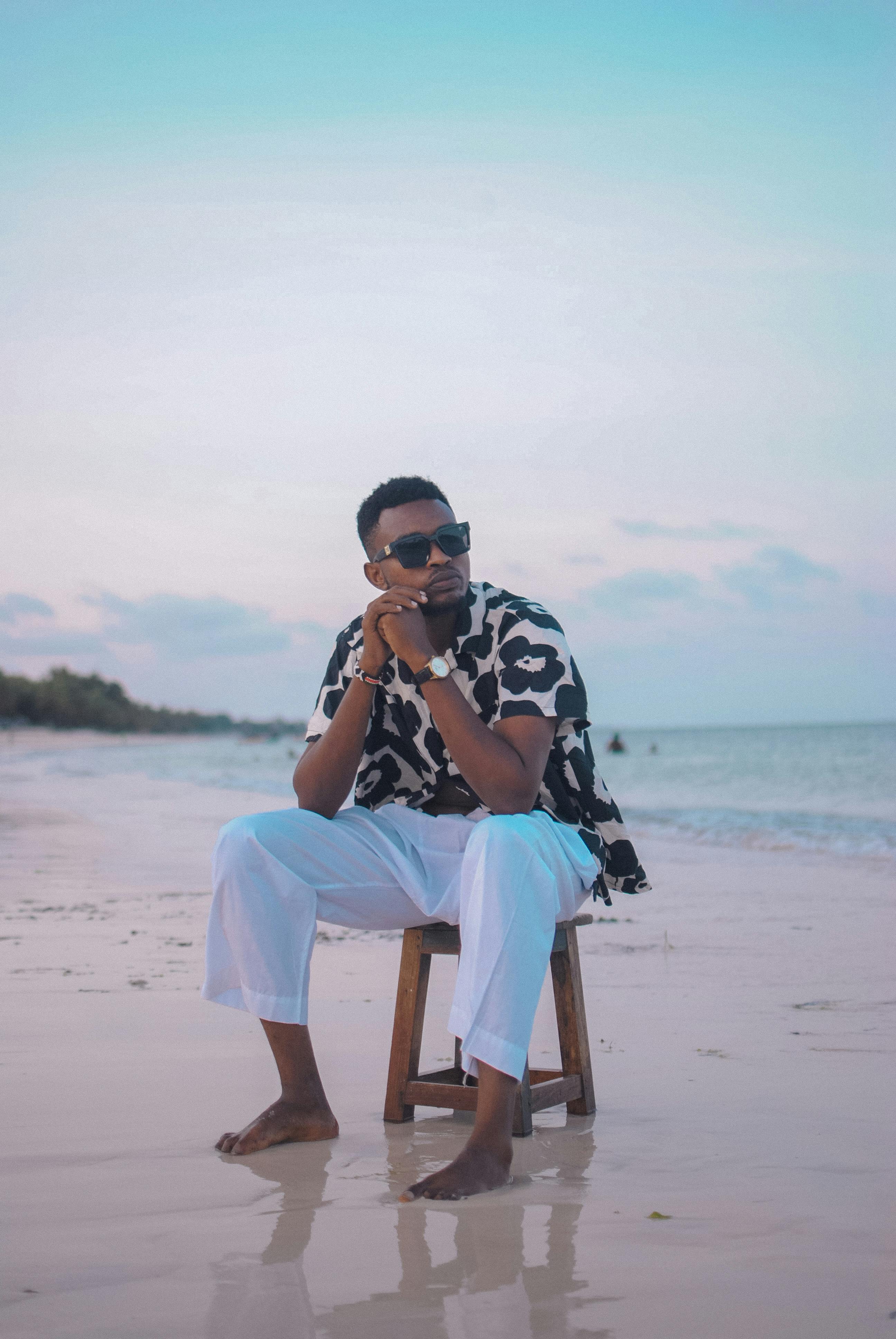 Self Admiring Photos, Download The BEST Free Self Admiring Stock Photos ...