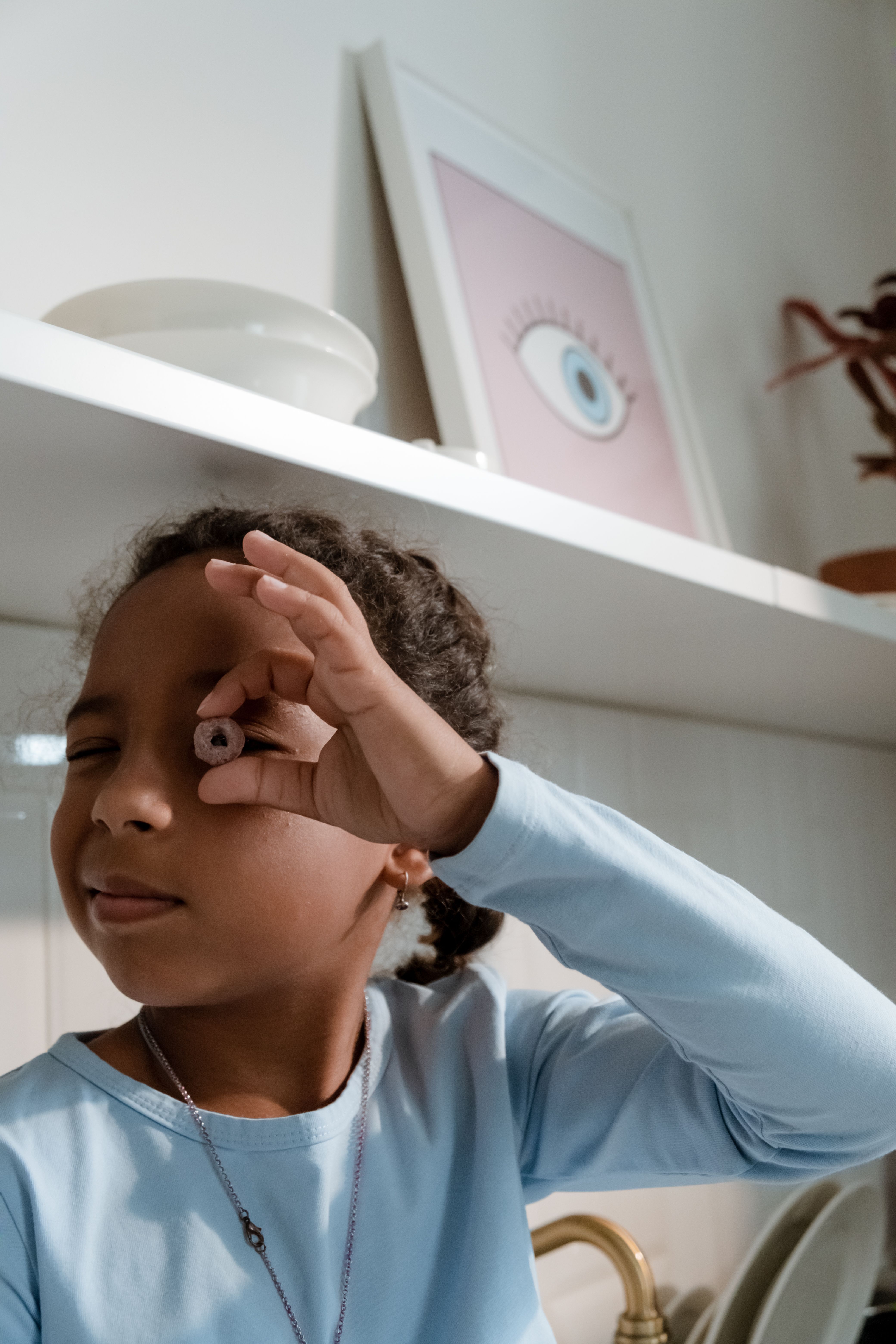 Kids Peeking Photos, Download The BEST Free Kids Peeking Stock Photos ...