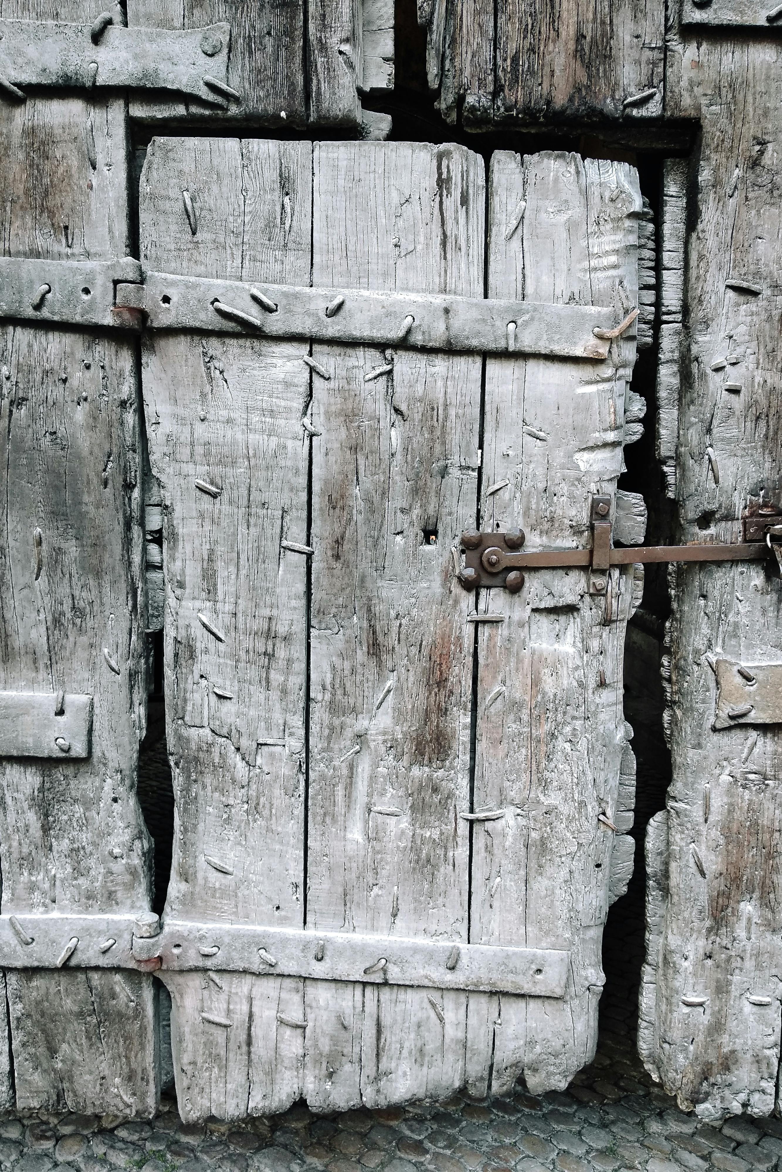Old Broken Door Photos, Download The BEST Free Old Broken Door Stock ...
