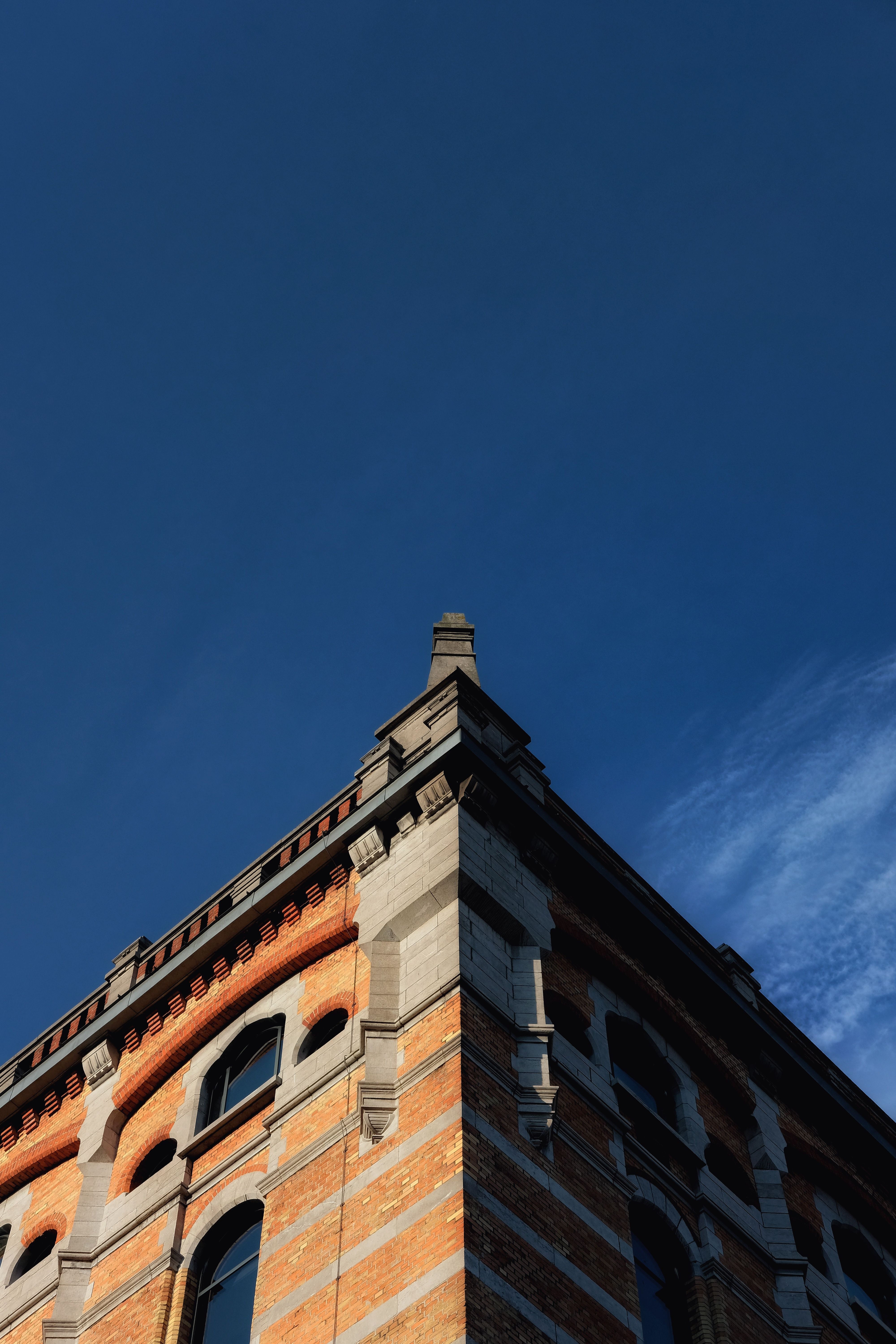 Corner of Apartment Building · Free Stock Photo