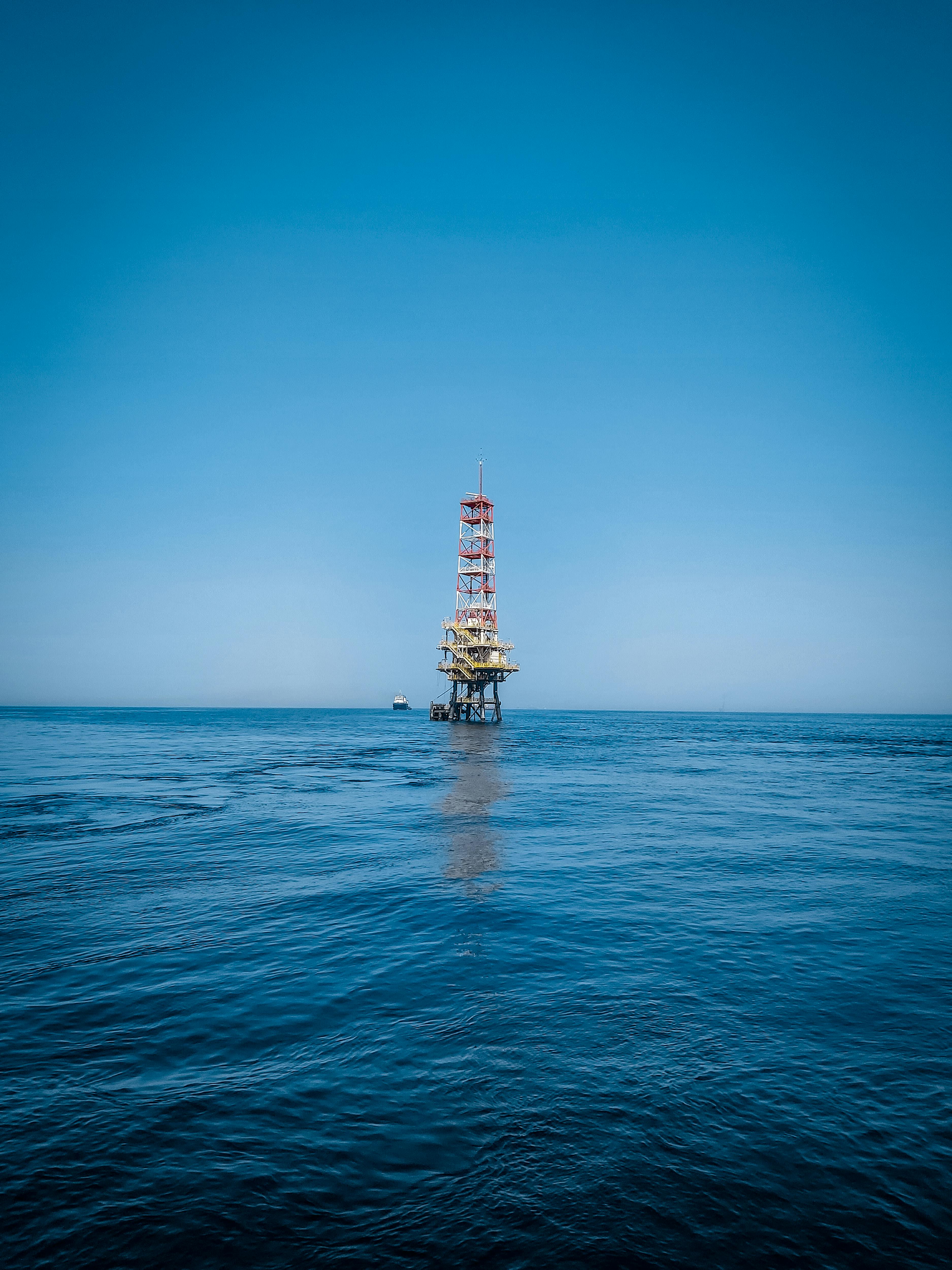 Steel Tower Rig in the Middle of the Ocean · Free Stock Photo