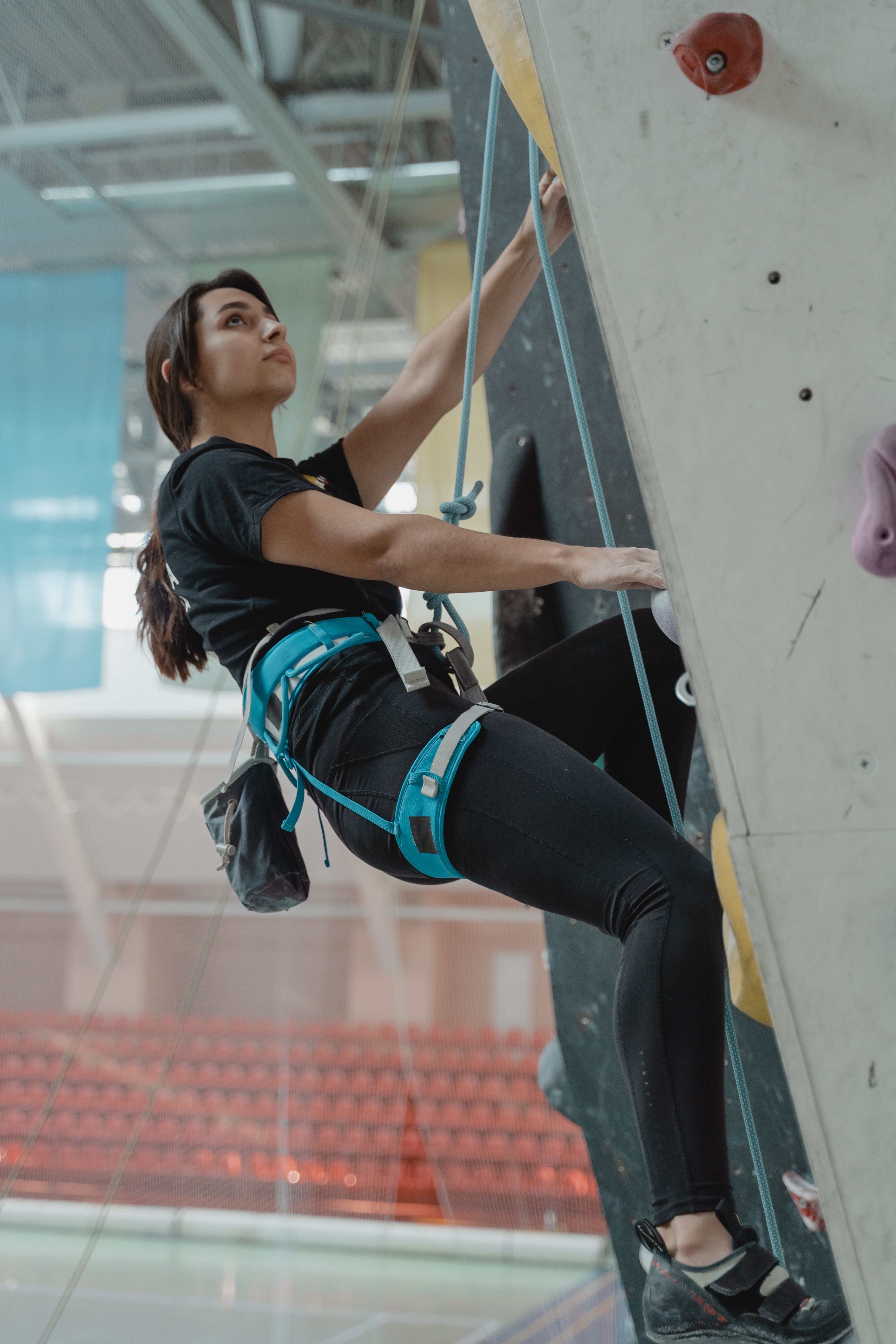 A Woman Doing Wall Climbing · Free Stock Photo