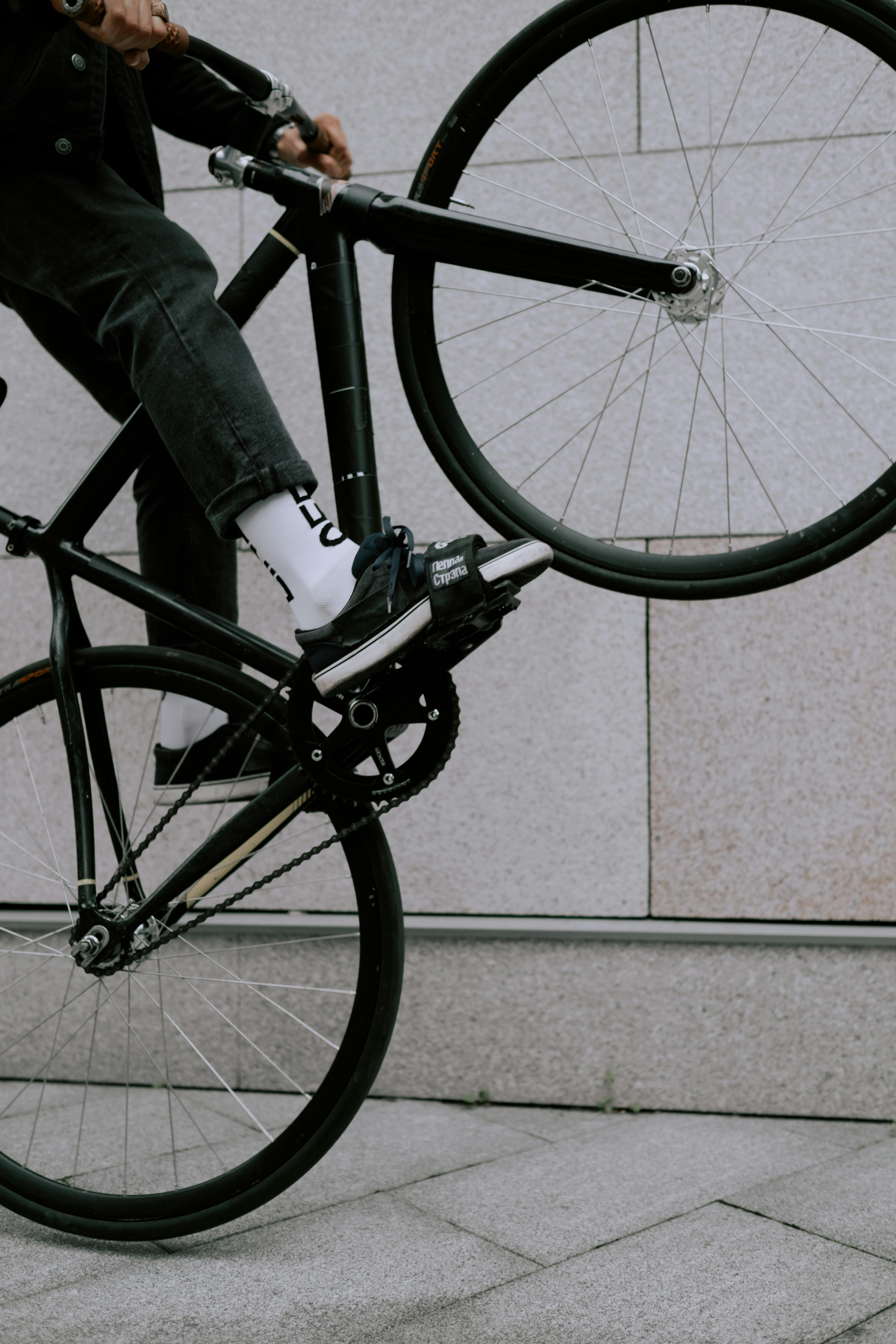 Stunt Cycle Photos, Download The BEST Free Stunt Cycle Stock Photos ...