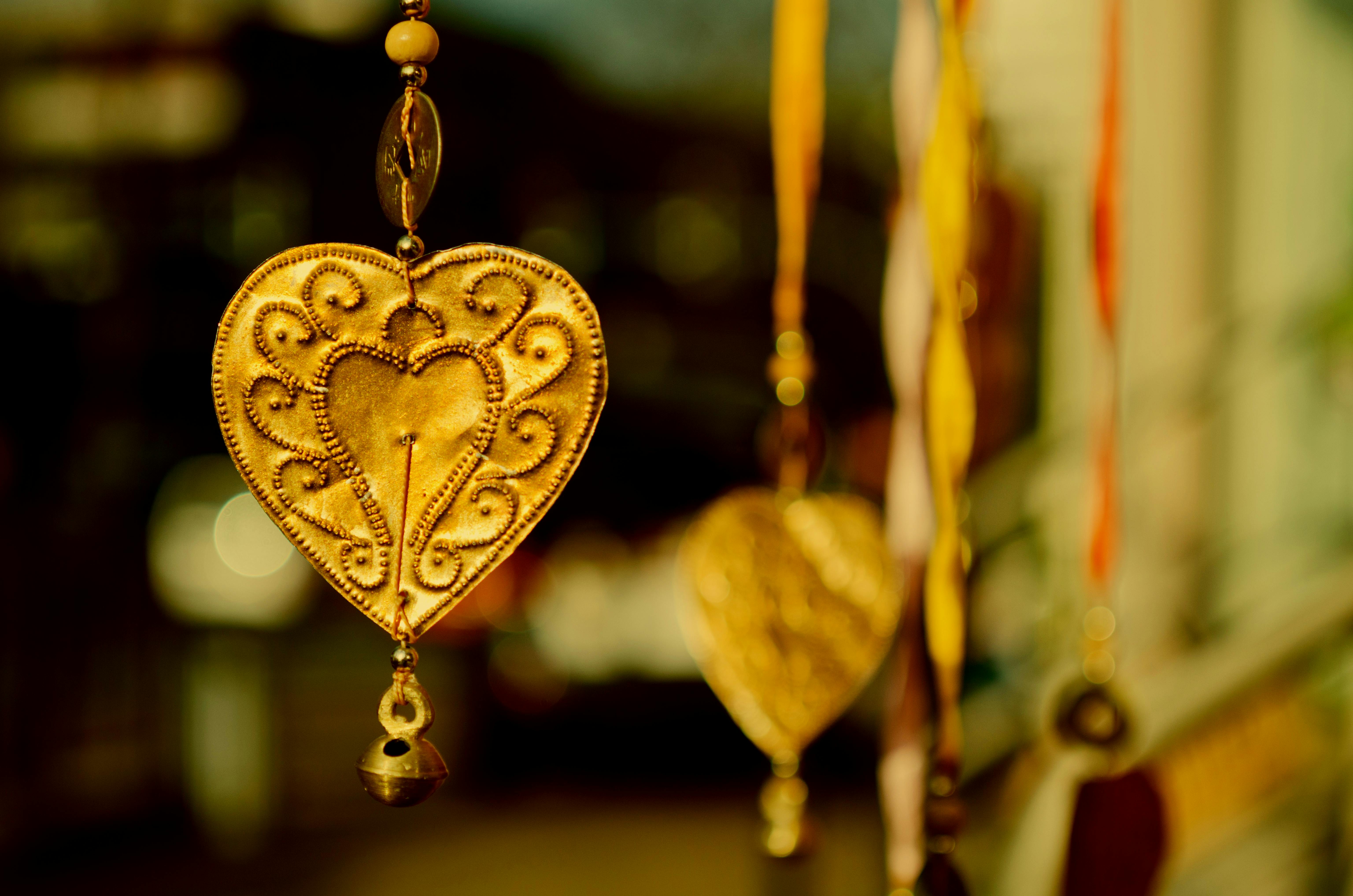 Golden Heart Amulet Photos, Download The BEST Free Golden Heart Amulet ...