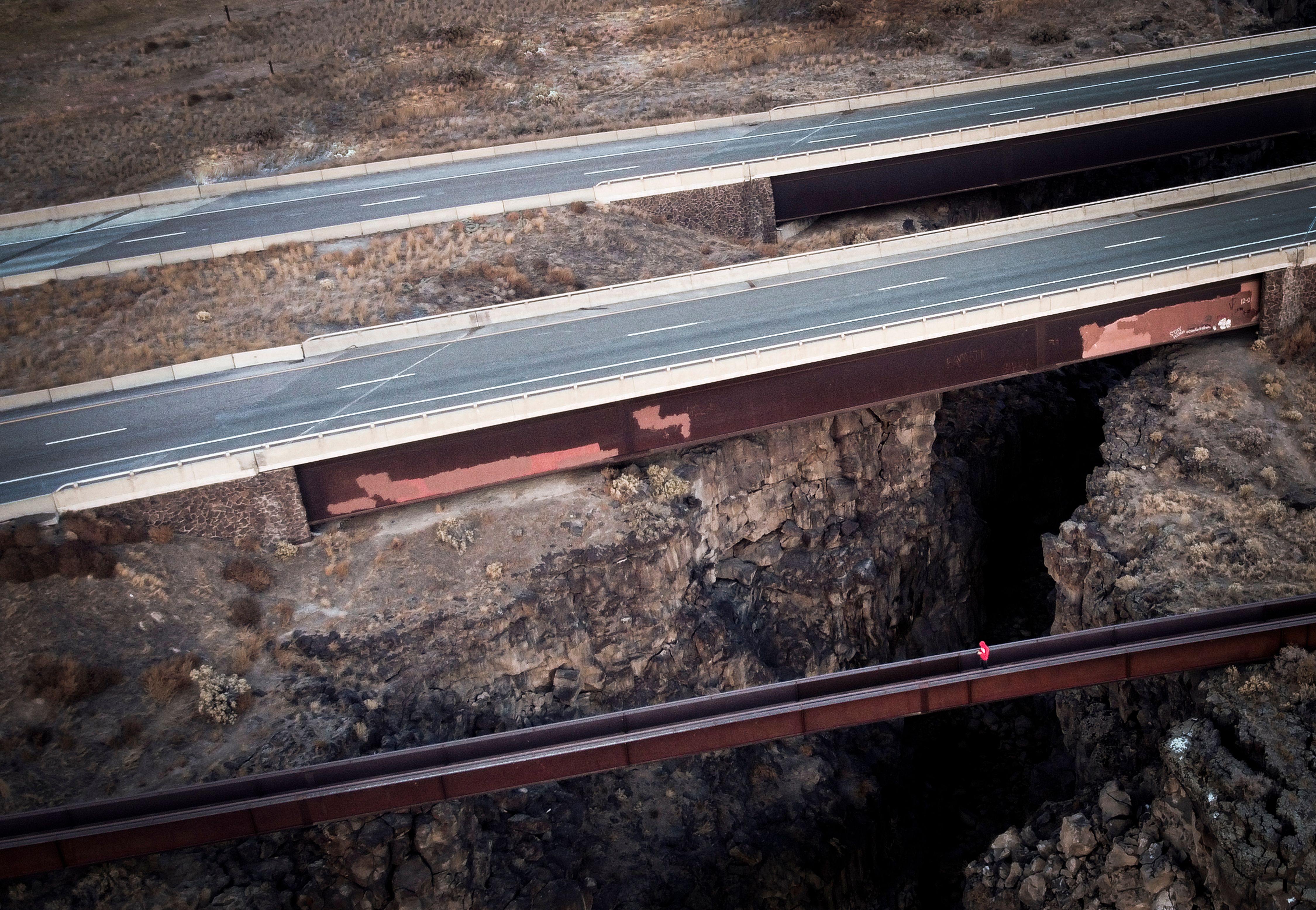 Road over Abyss · Free Stock Photo