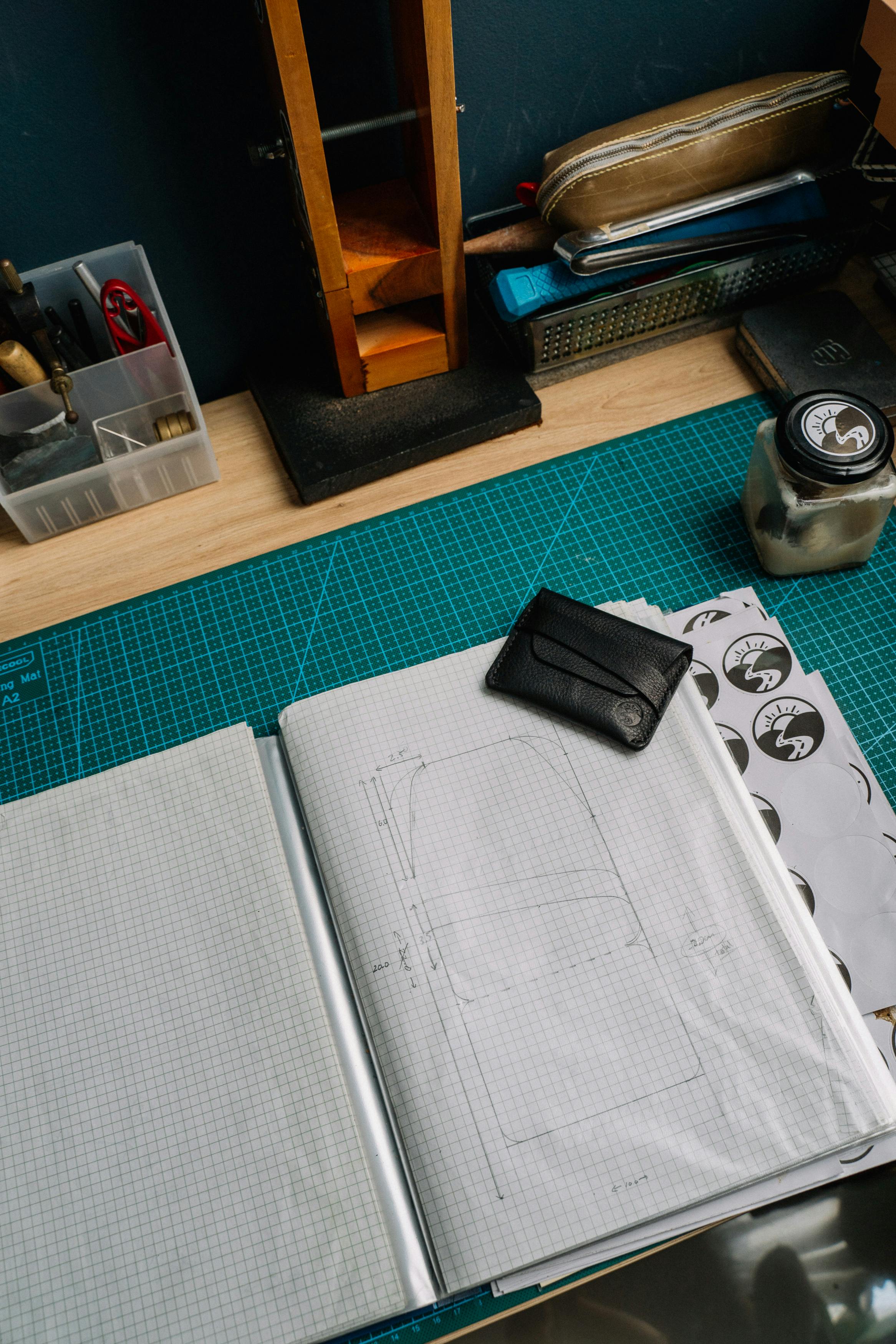 Technical Wallet Photos, Download The BEST Free Technical Wallet Stock ...