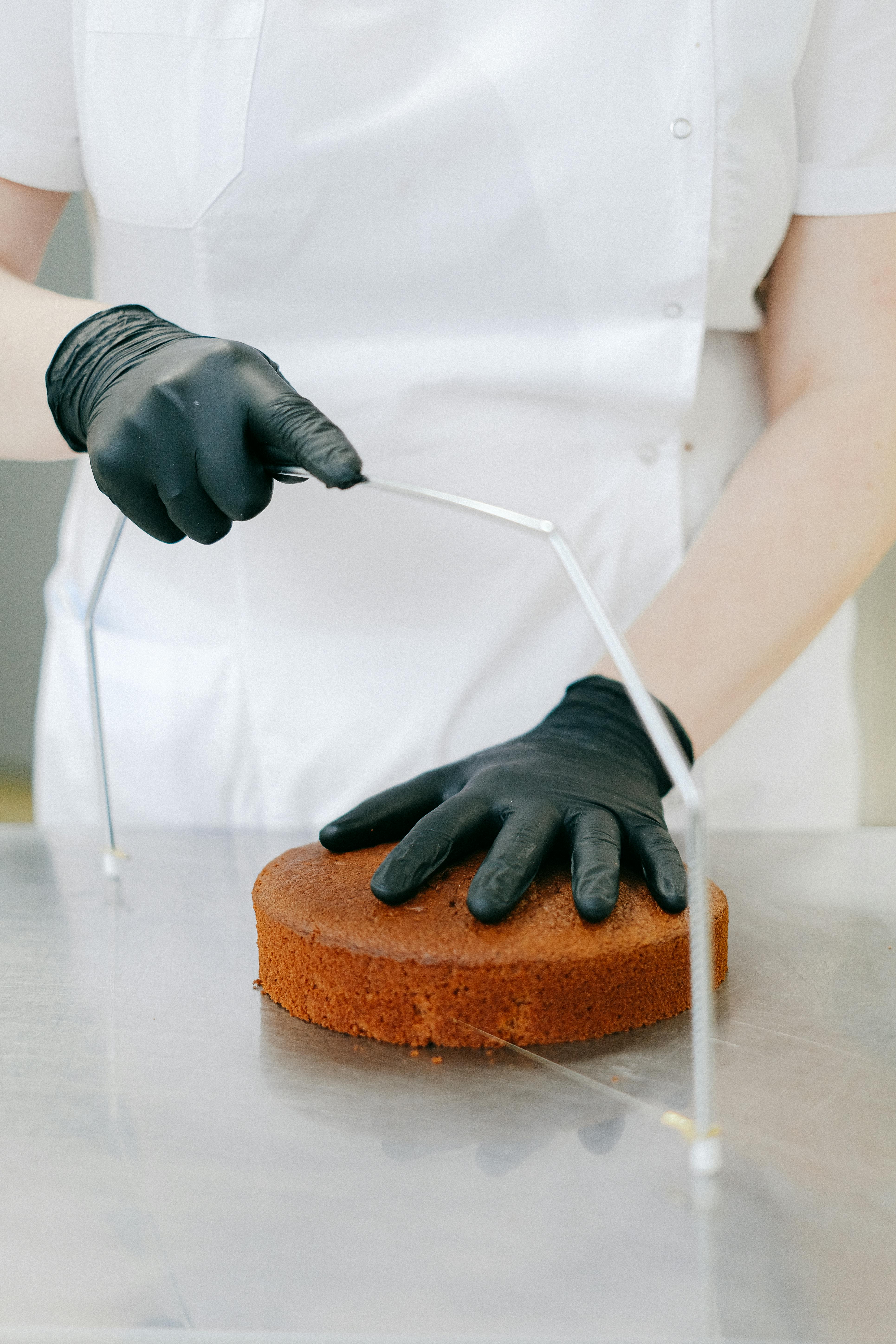 Cake Cutter Photos, Download The BEST Free Cake Cutter Stock Photos ...