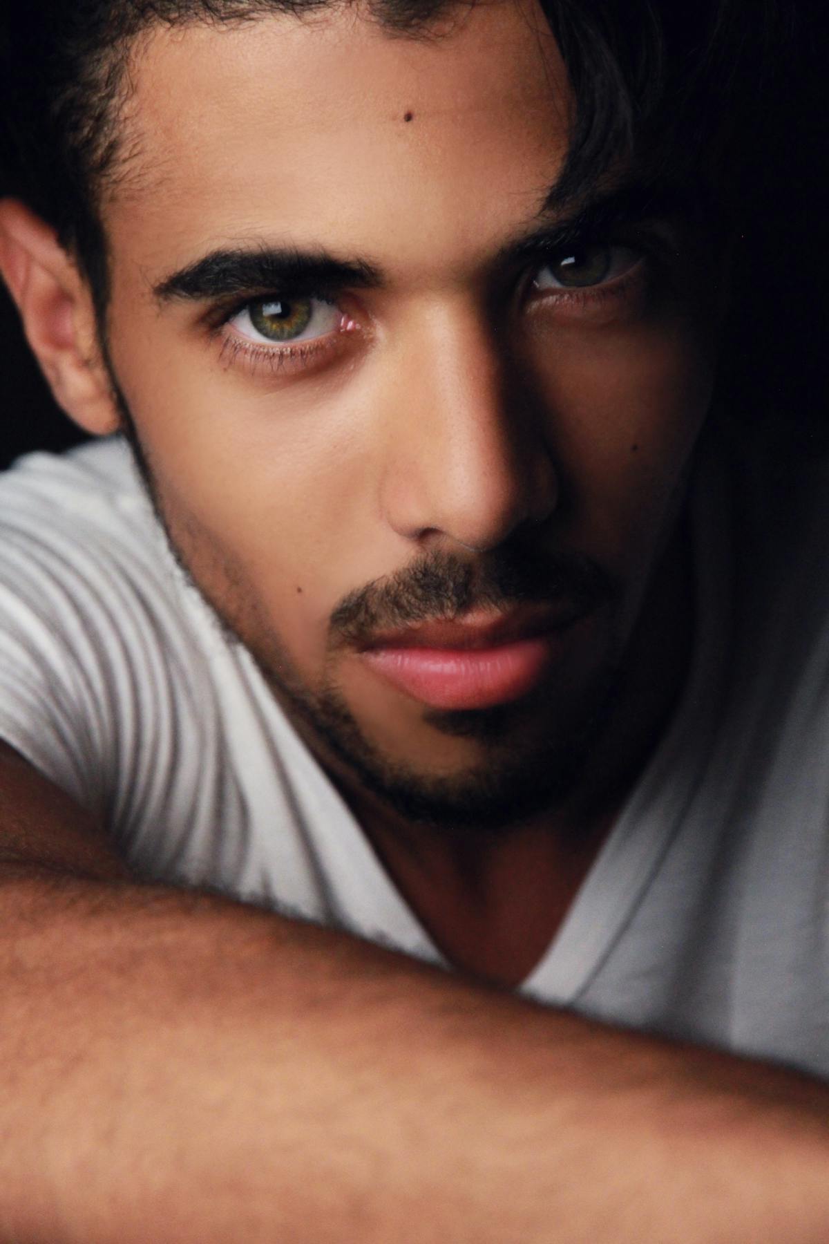 Male Face Photos, Download The BEST Free Male Face Stock Photos & HD Images