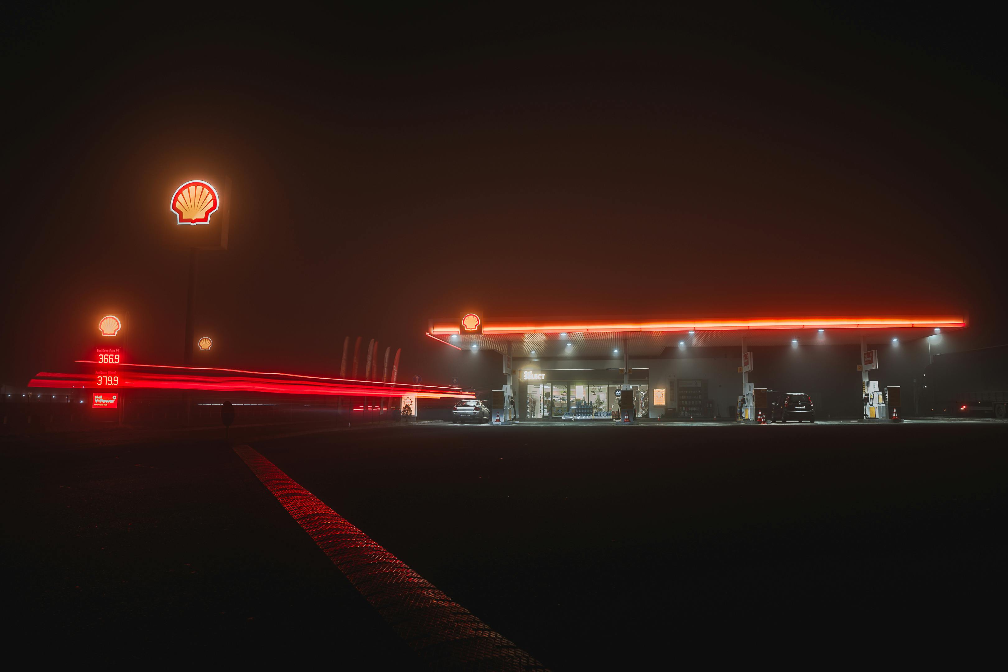 Shell Gas Station on Foggy Night · Free Stock Photo