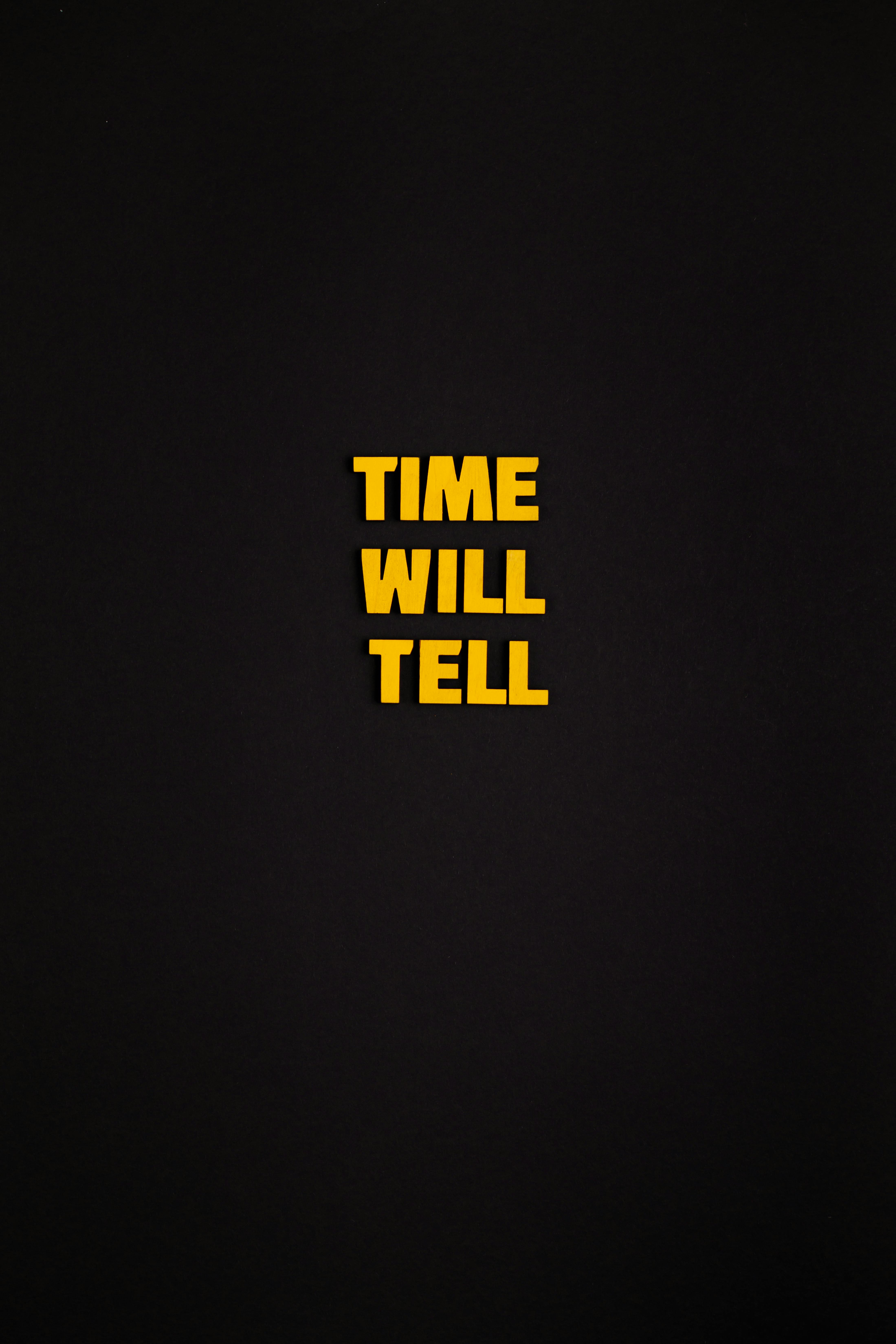 Yellow Message on Black Background · Free Stock Photo