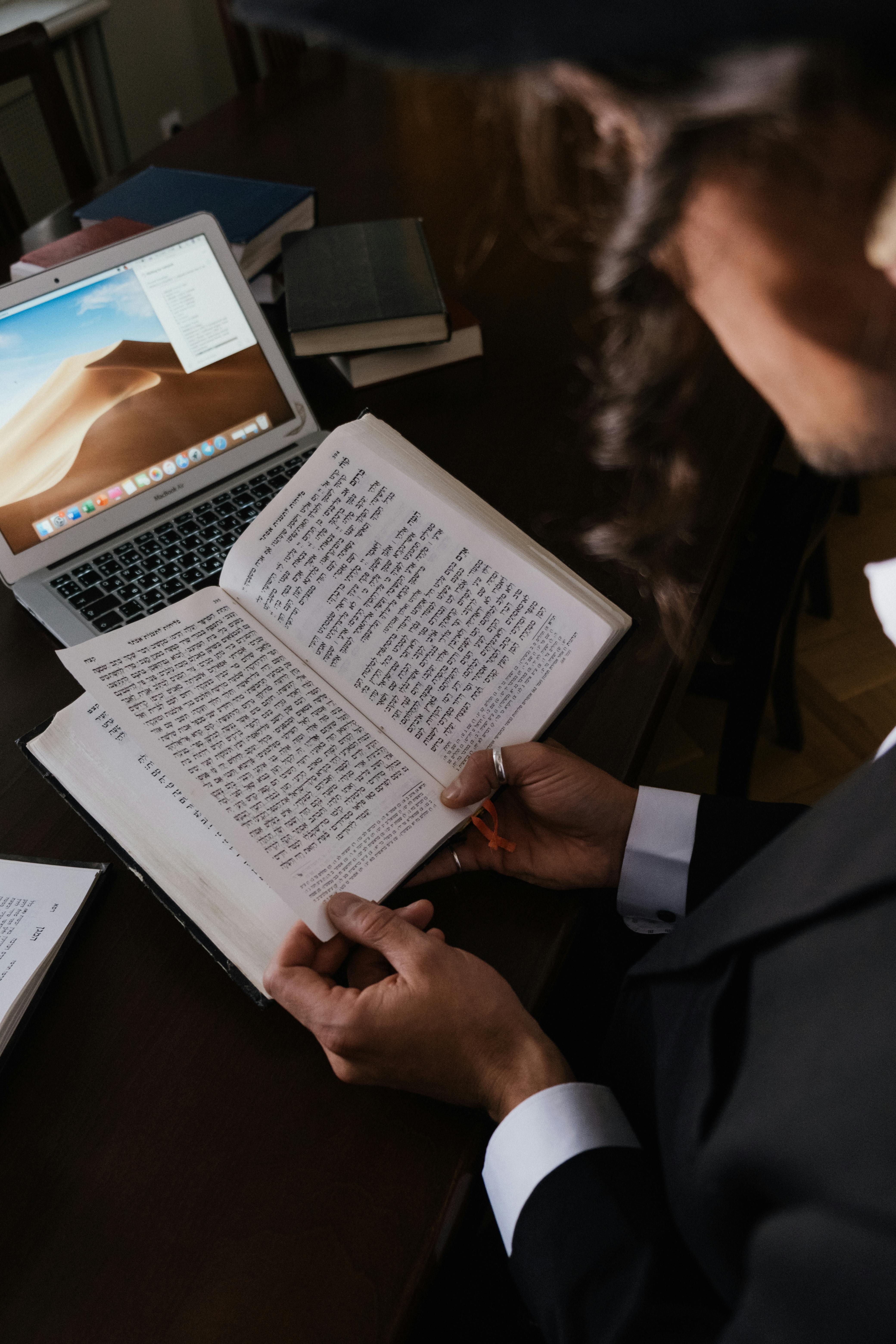 Literature Review Photos, Download The BEST Free Literature Review ...