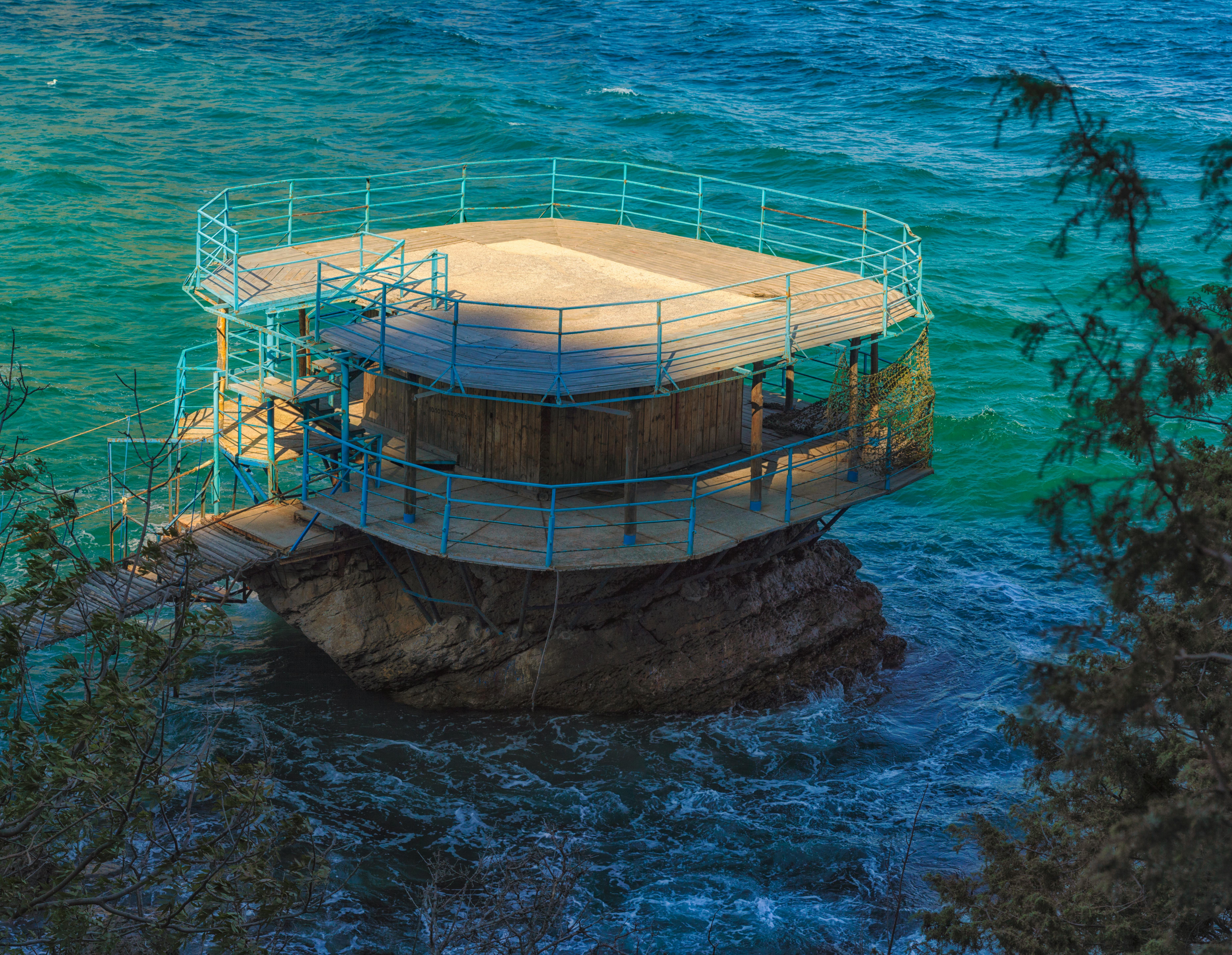 Viewing Terrace on Cliff in Sea · Free Stock Photo
