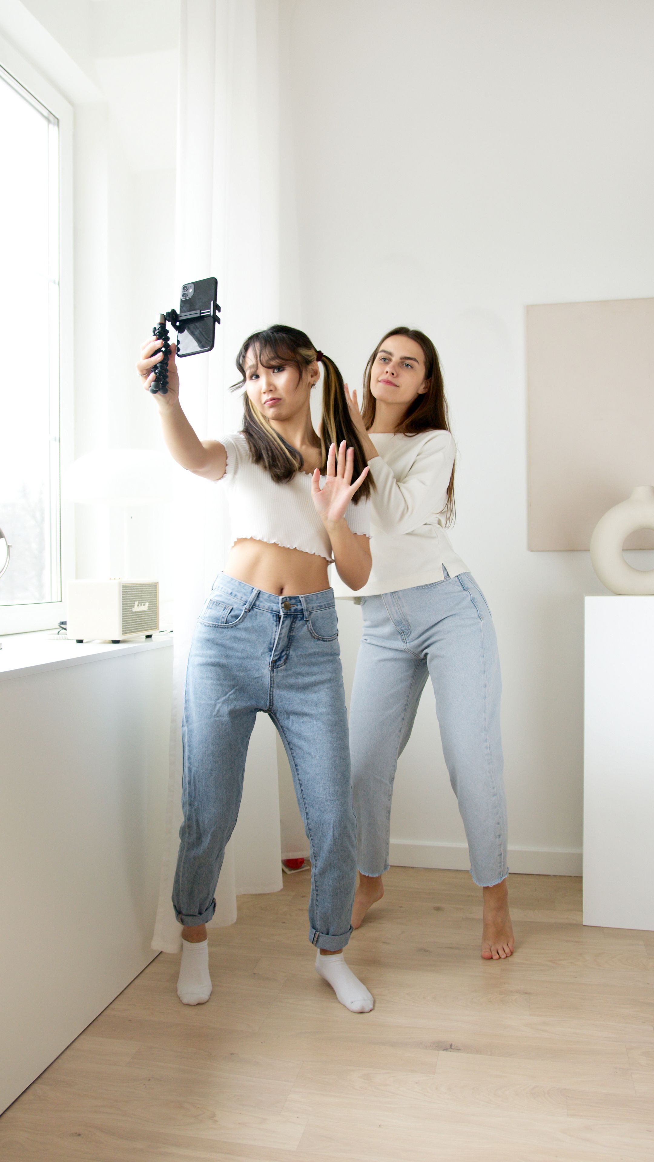 Tiktok Pose Photos Download The Best Free Tiktok Pose Stock Photos