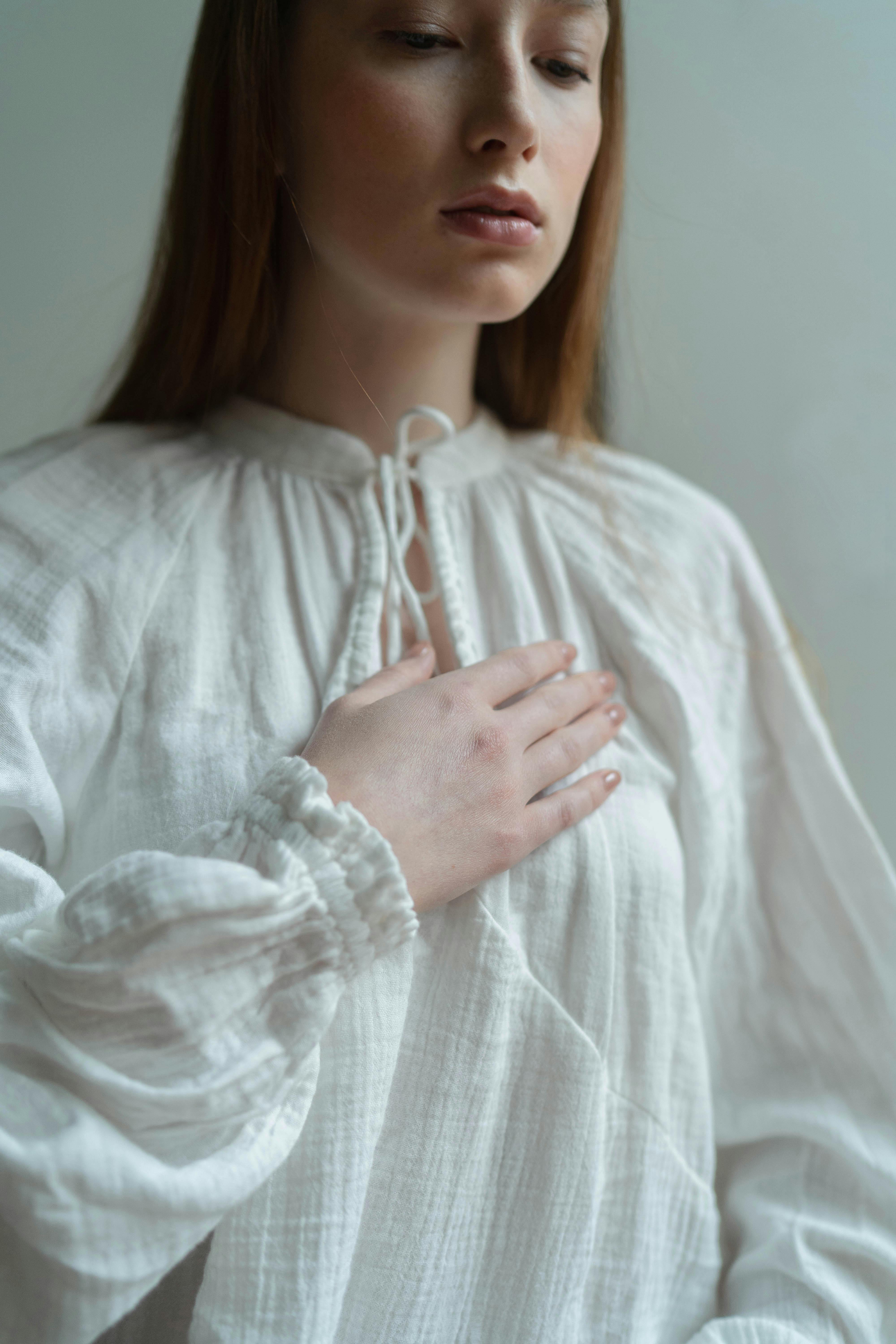 10.000+ Fotos y Imágenes de Pechos Grandes Gratis · Banco de Imágenes ...