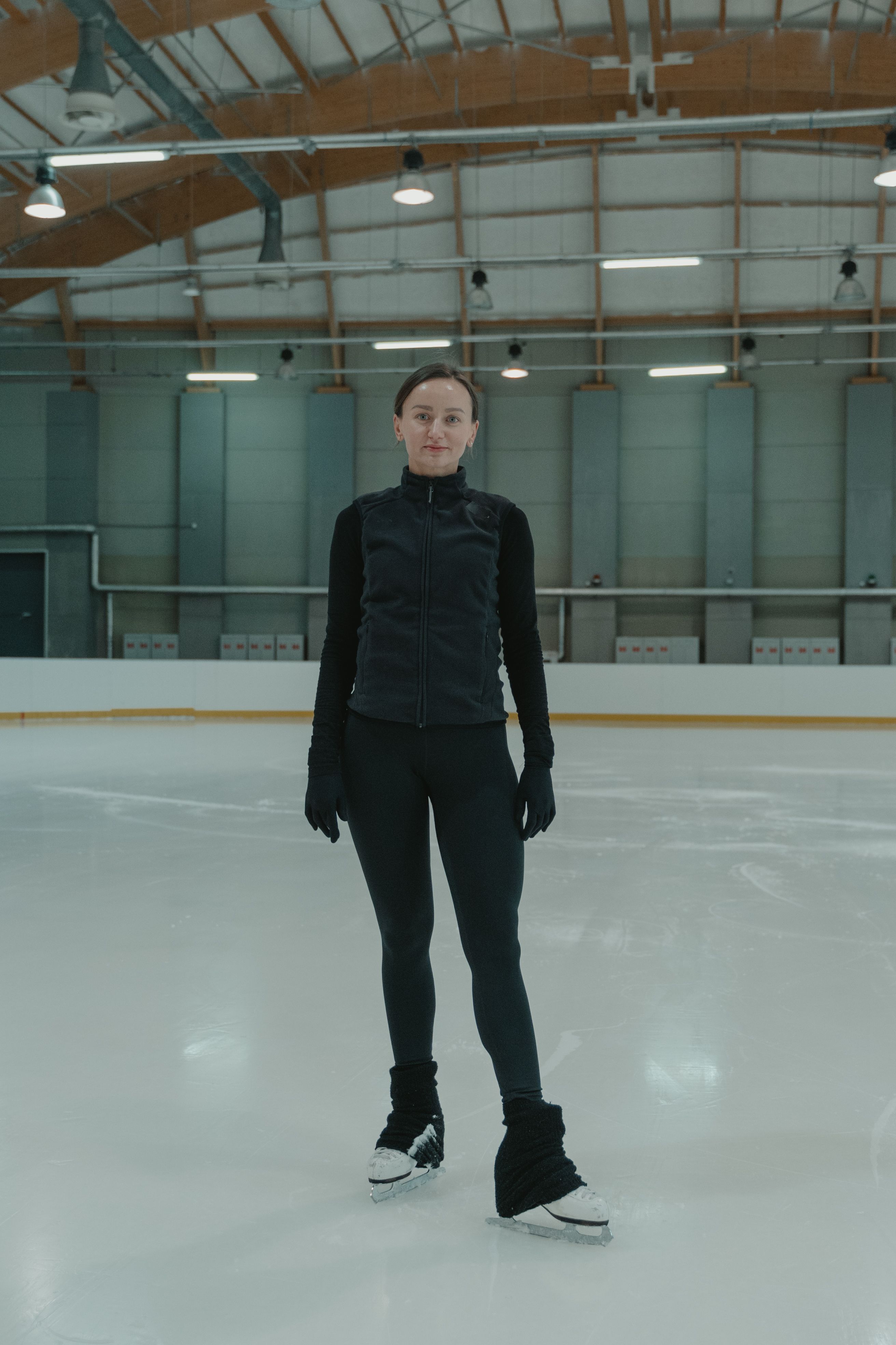 Ice Skater in an Ice Skating Rink · Free Stock Photo