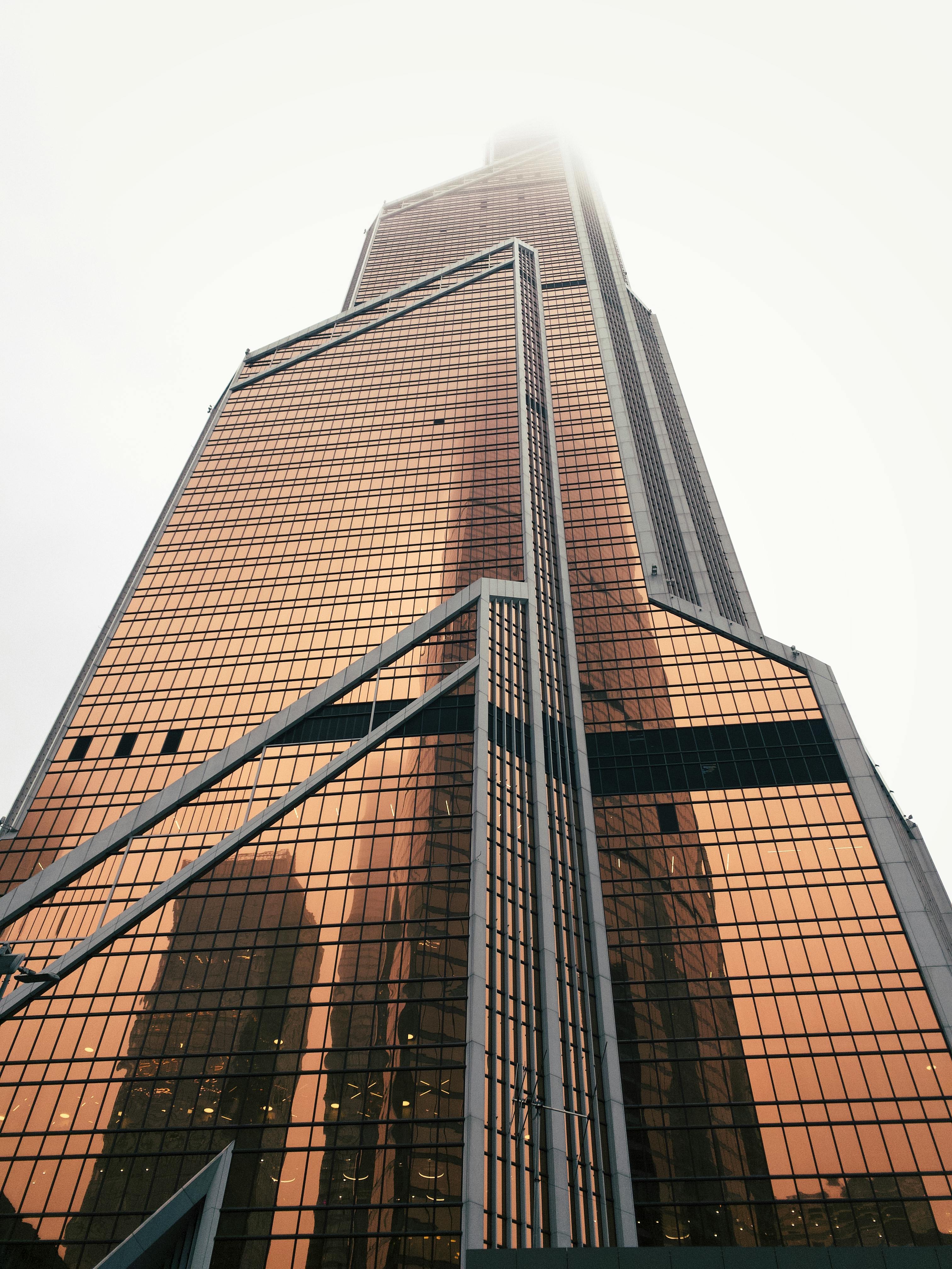 Modern Glass Building in City Downtown · Free Stock Photo