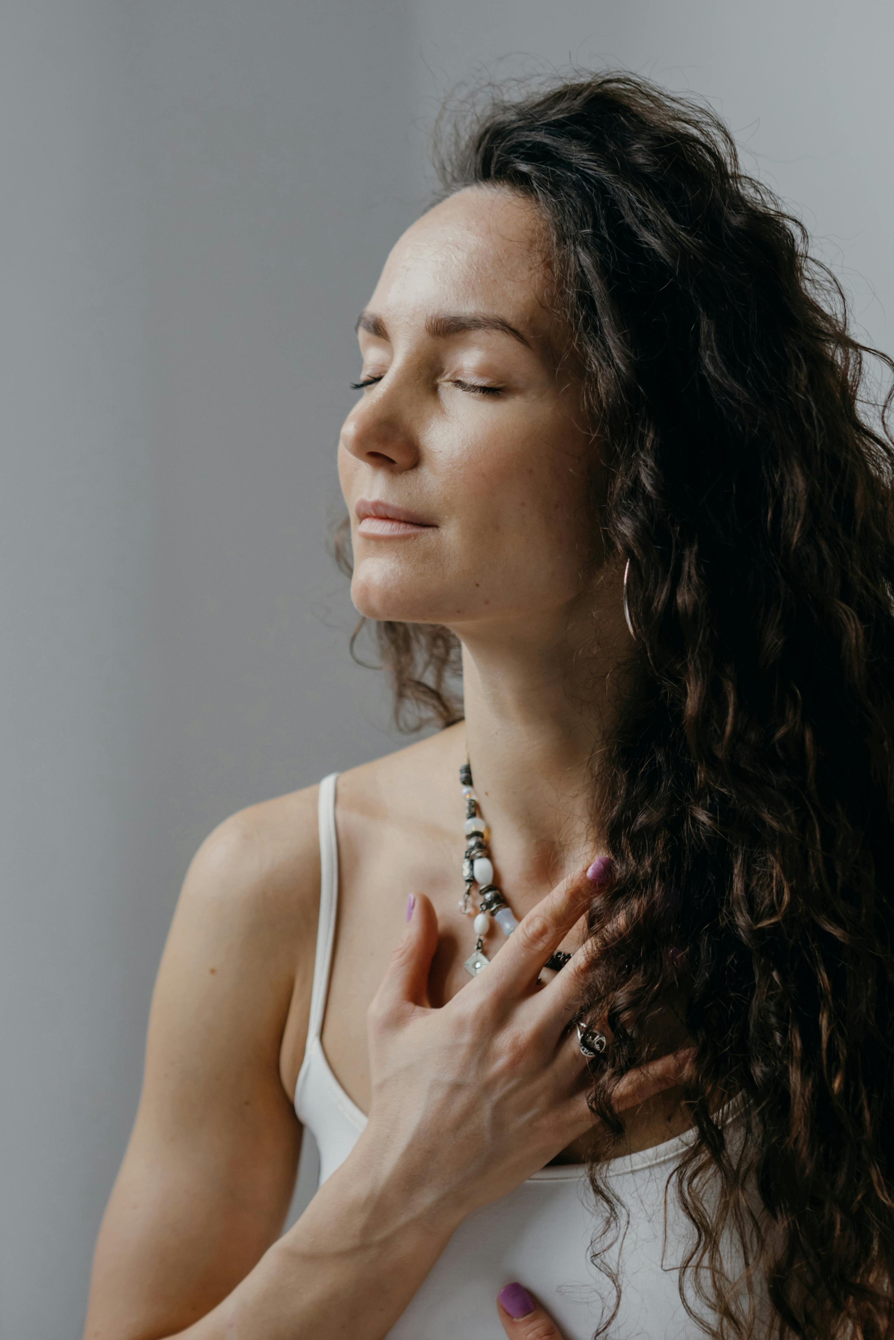 Beautiful Woman Chest Photos, Download The BEST Free Beautiful Woman ...