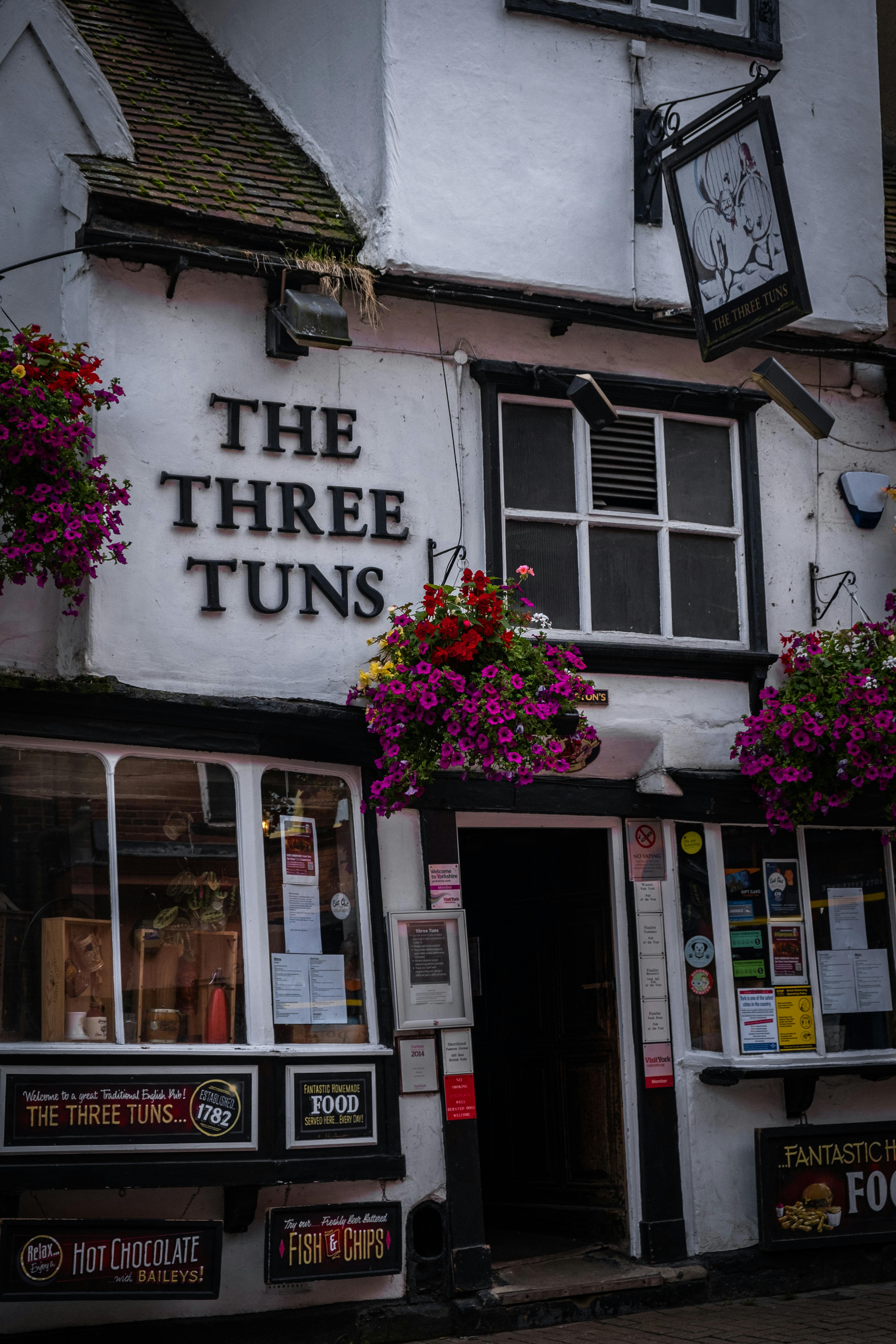 The Facade of a Pub · Free Stock Photo