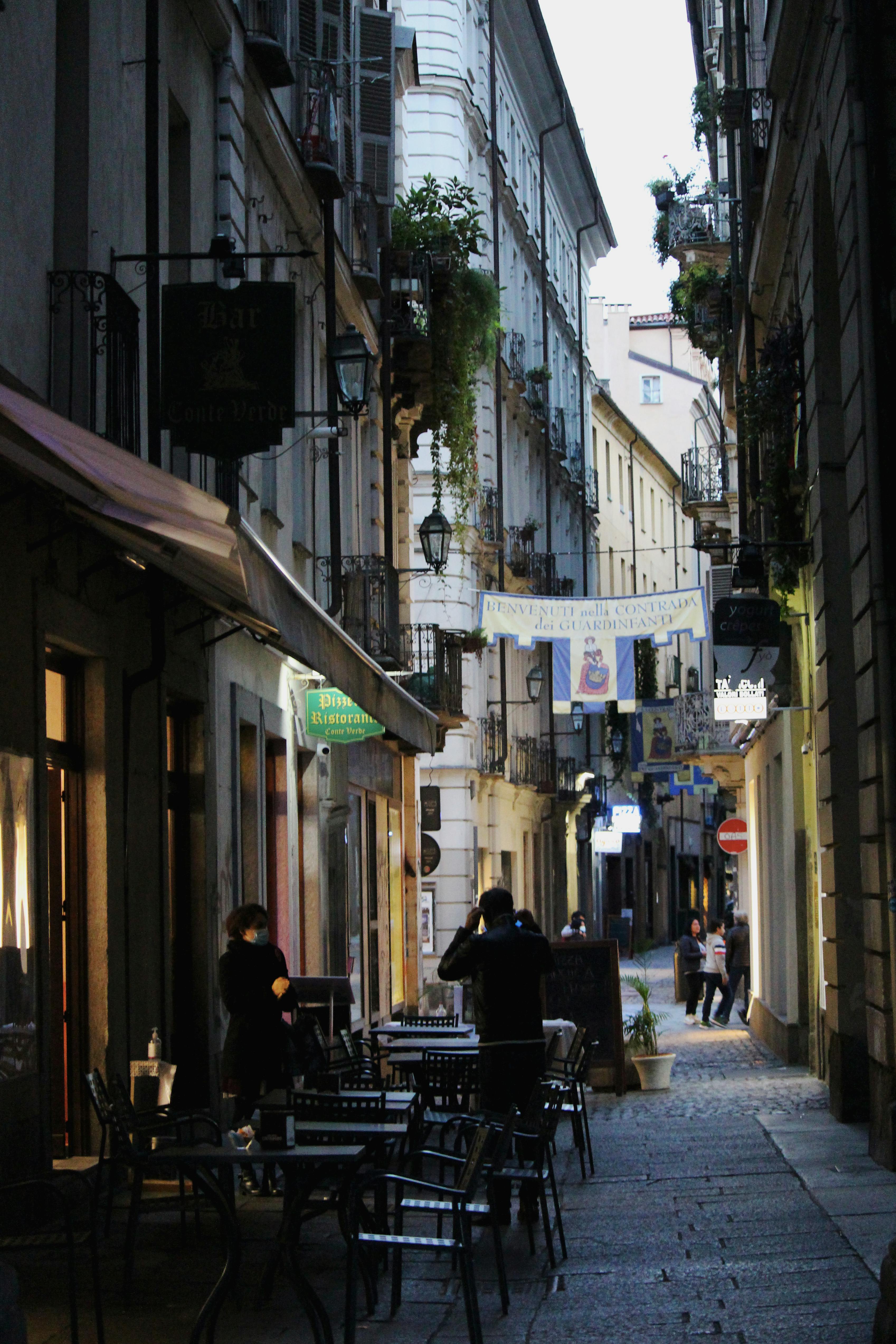 Alleyway with Bars and Restaurants · Free Stock Photo