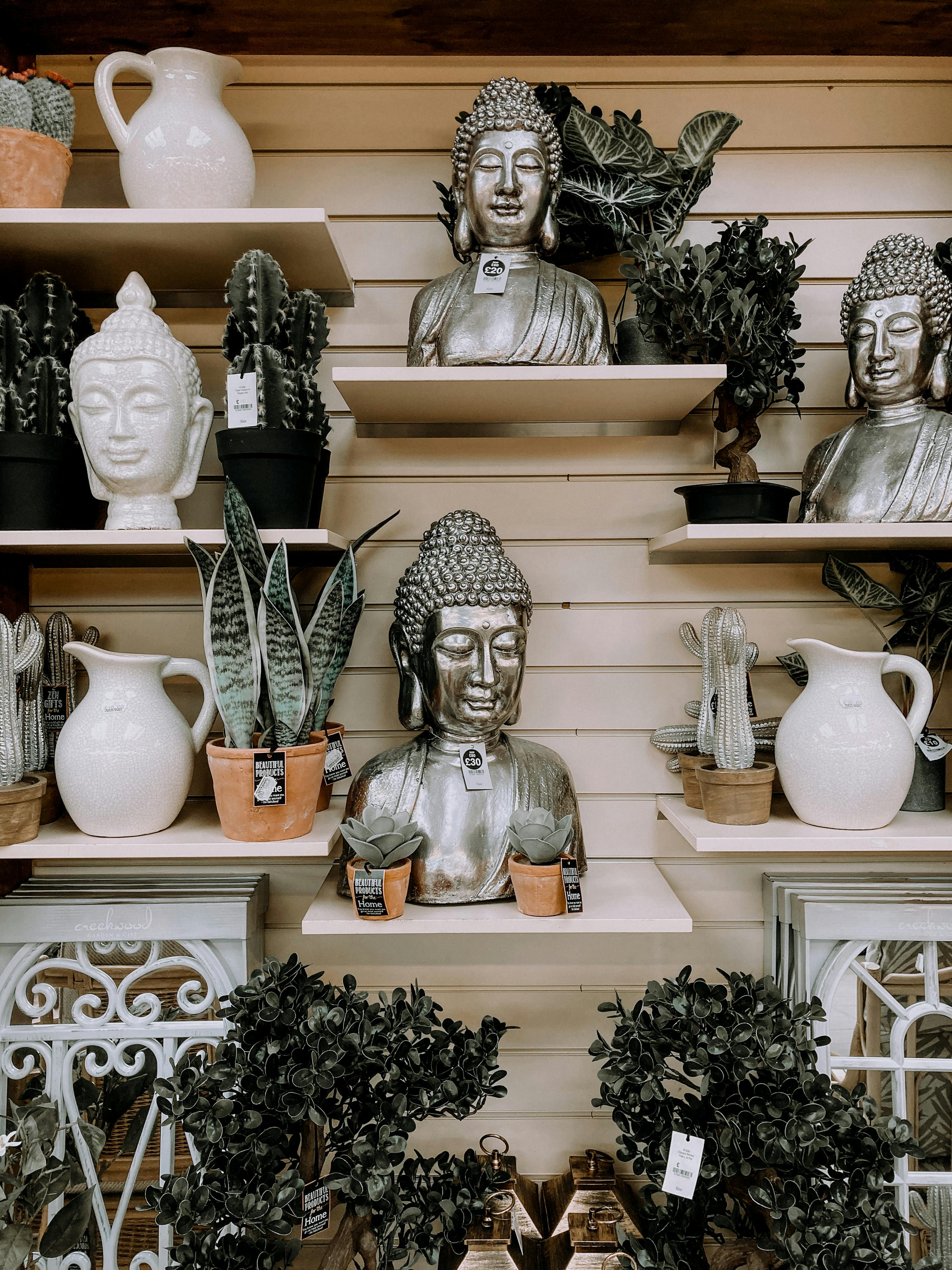 Colorful busts placed in store · Free Stock Photo