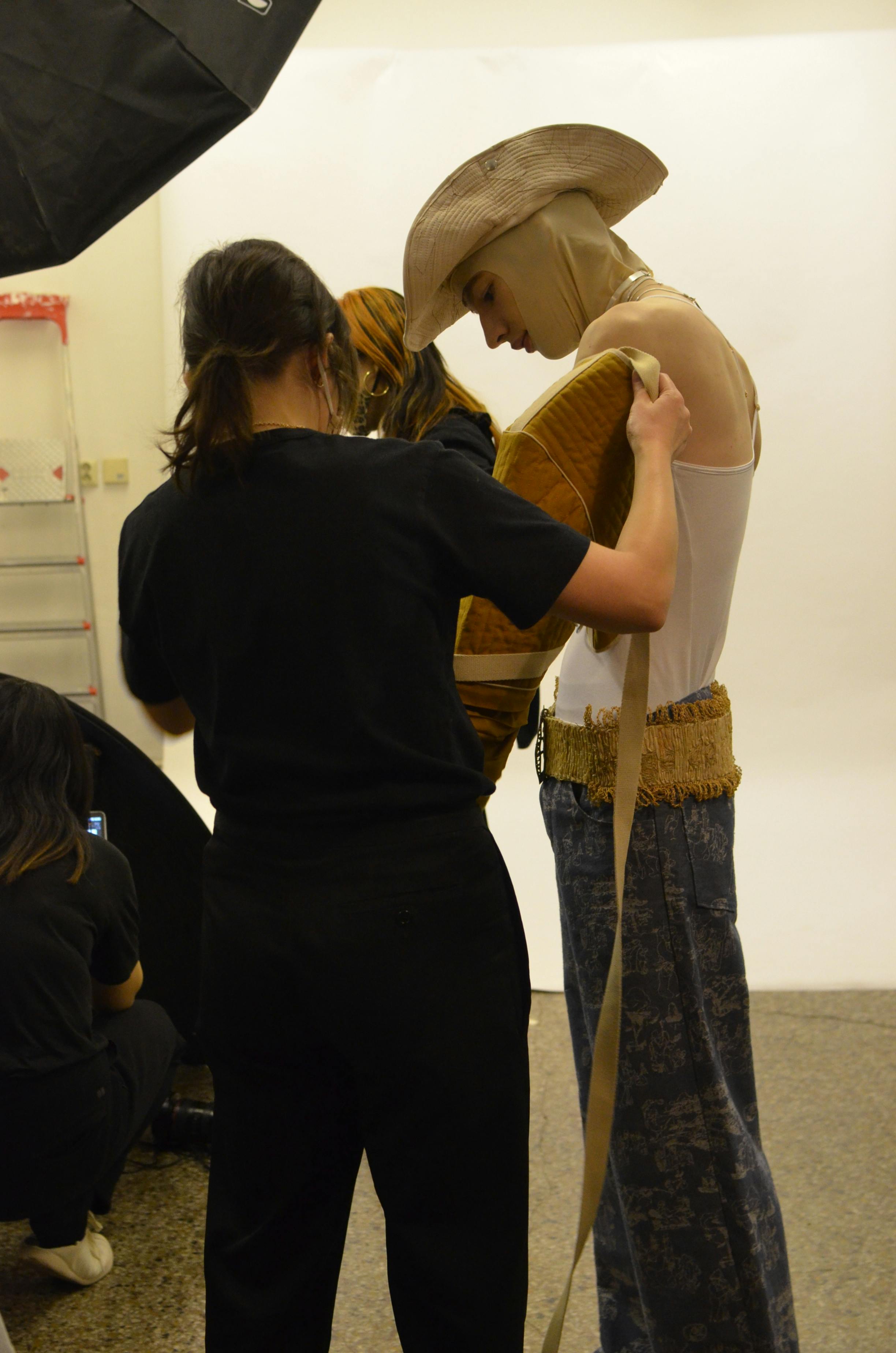 Photo For Help Photos, Download The BEST Free Photo For Help Stock ...