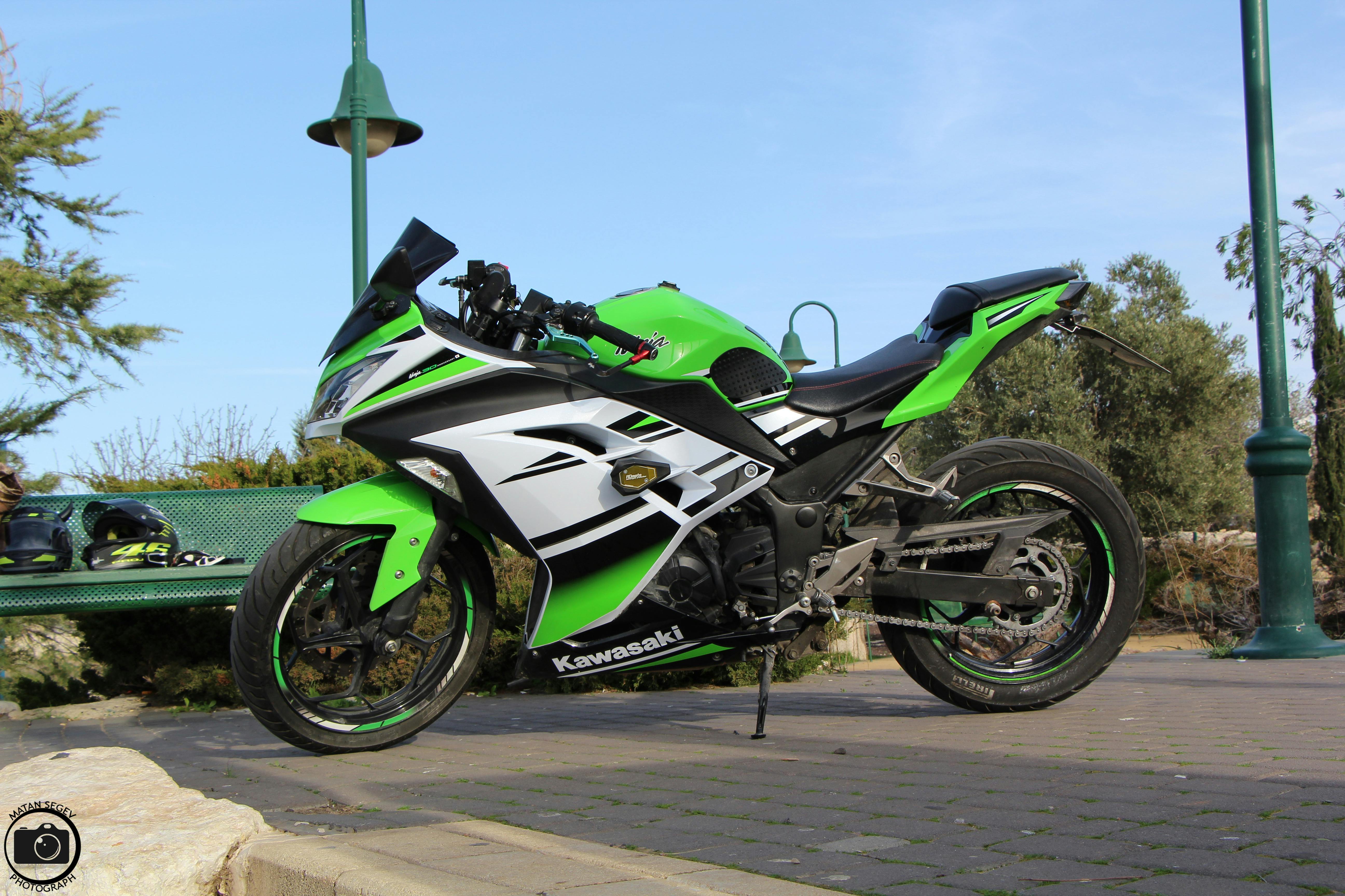 Kostenloses Foto zum Thema: 300, motorc, motorrad