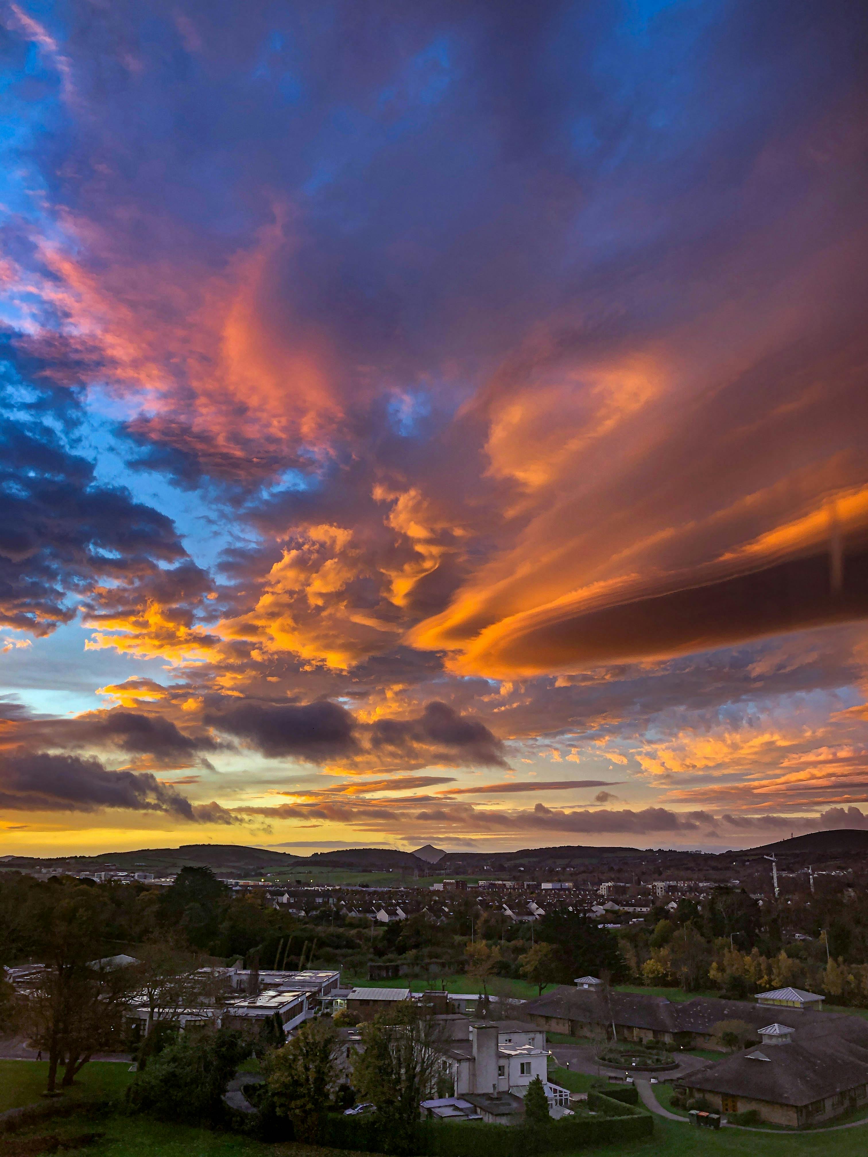 Beautiful Sunset Over a City · Free Stock Photo