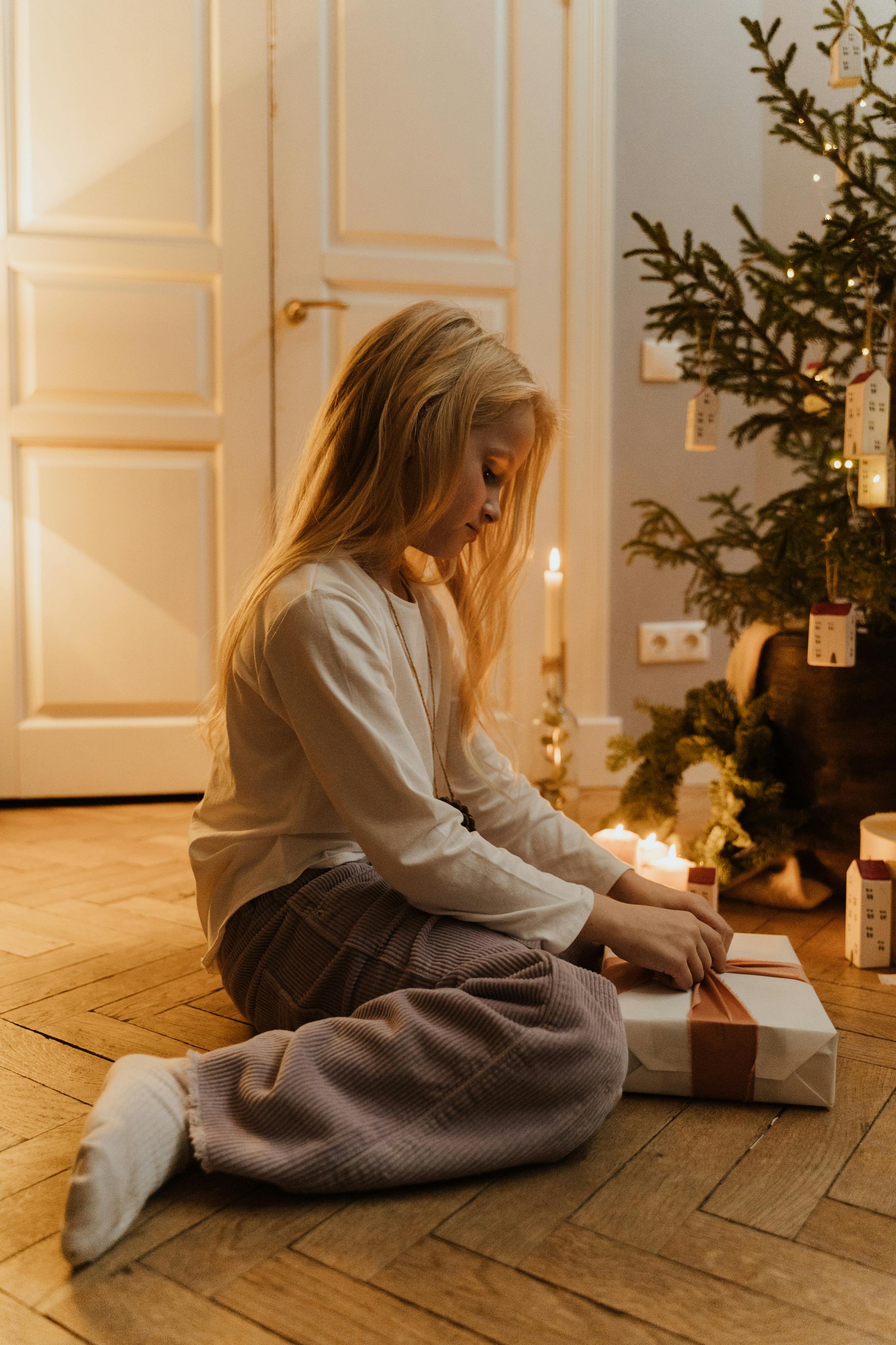 Unboxing Gift Photos, Download The BEST Free Unboxing Gift Stock Photos ...