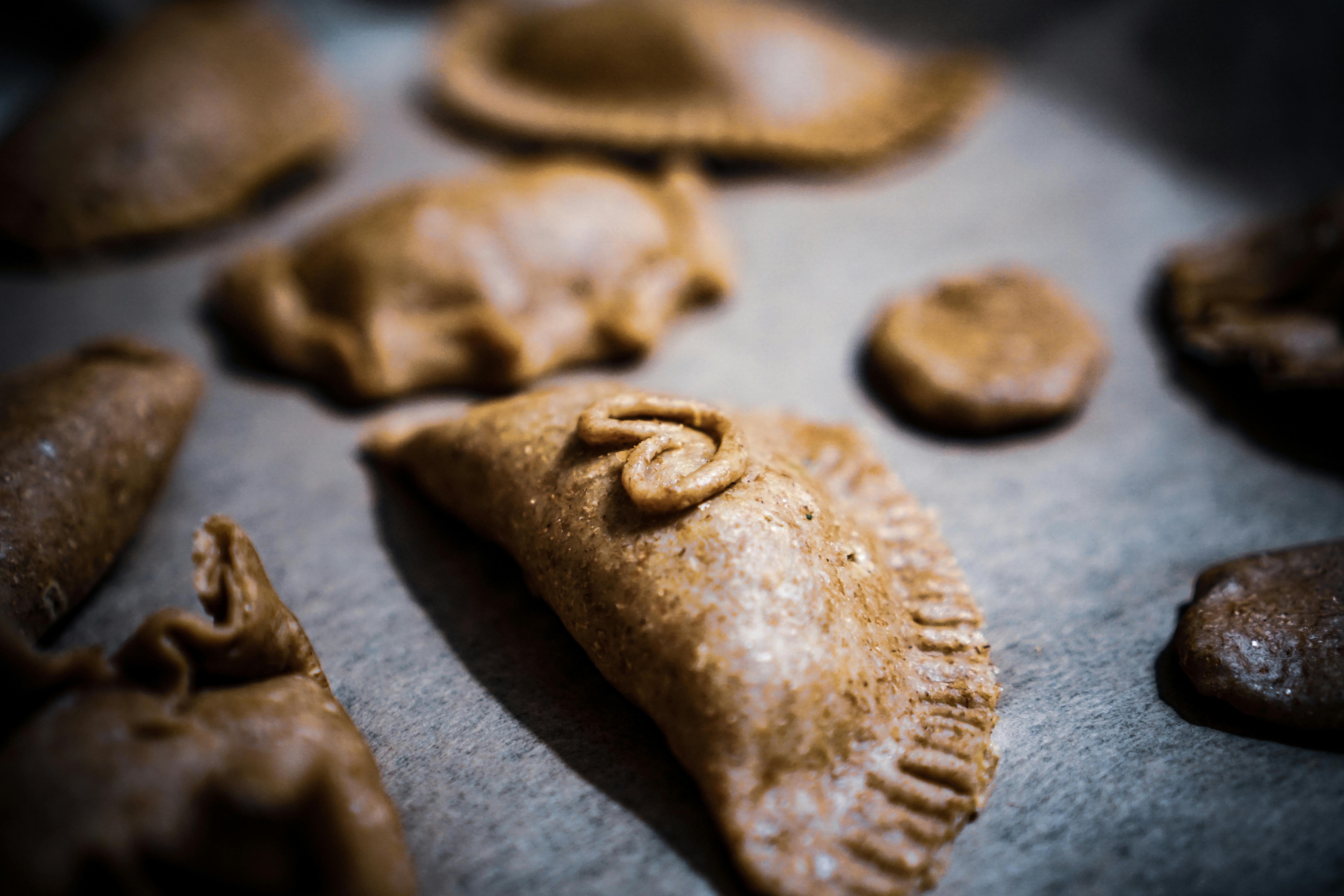 Uncooked Pastry on a Tray with Foil · Free Stock Photo