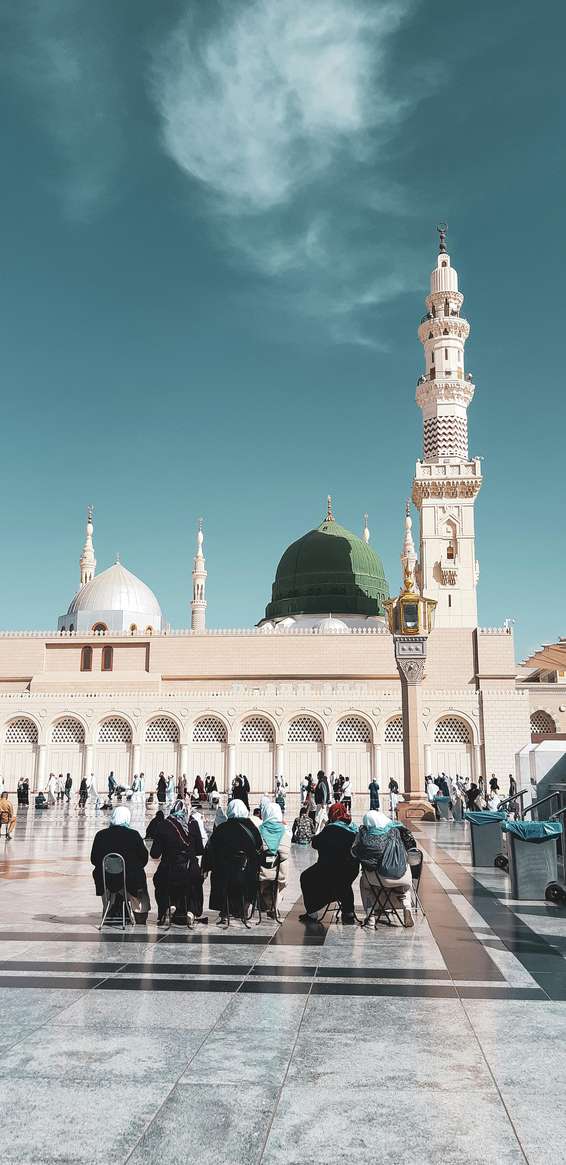 Prayers on Mosque Plaza · Free Stock Photo