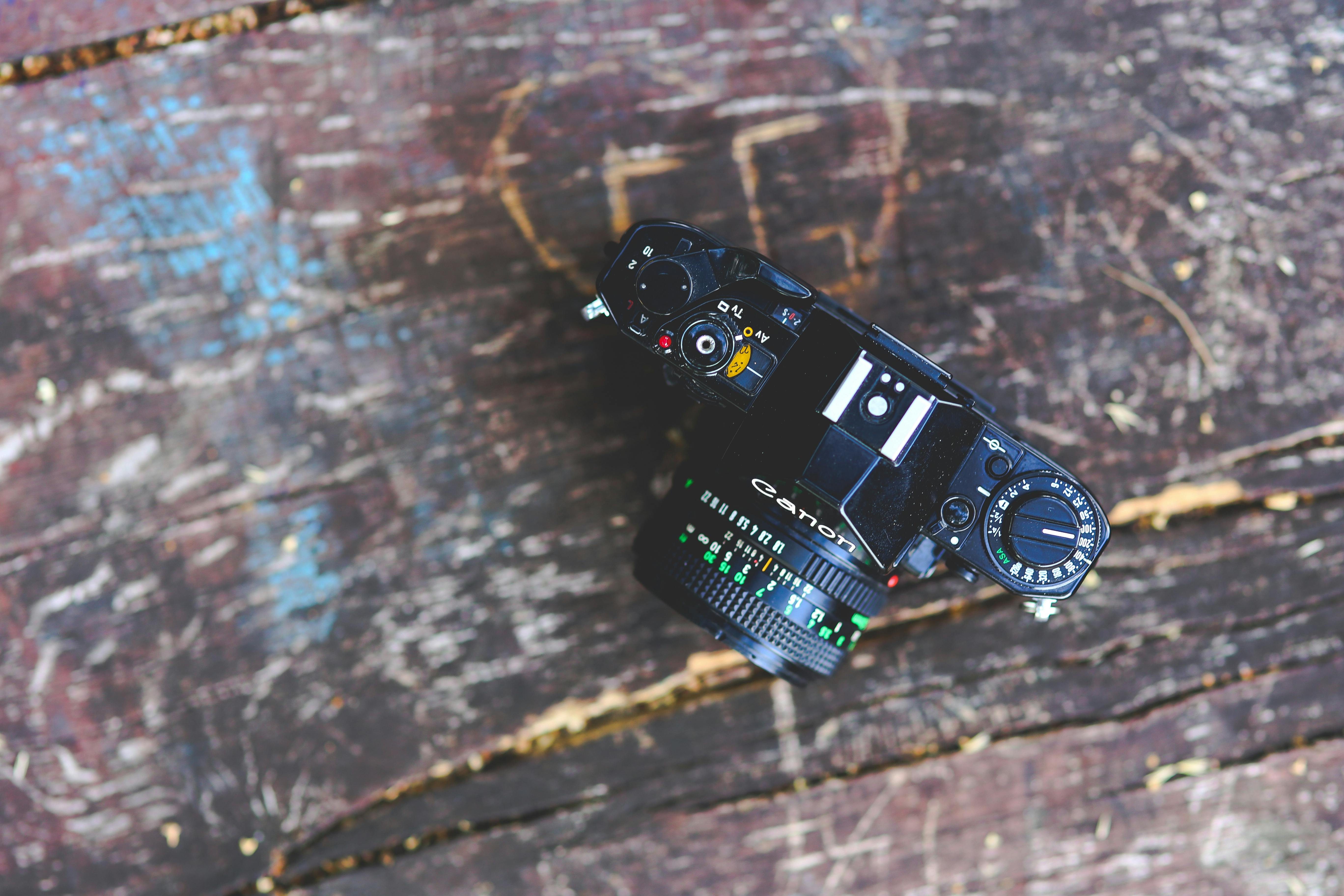 Old camera & watch · Free Stock Photo