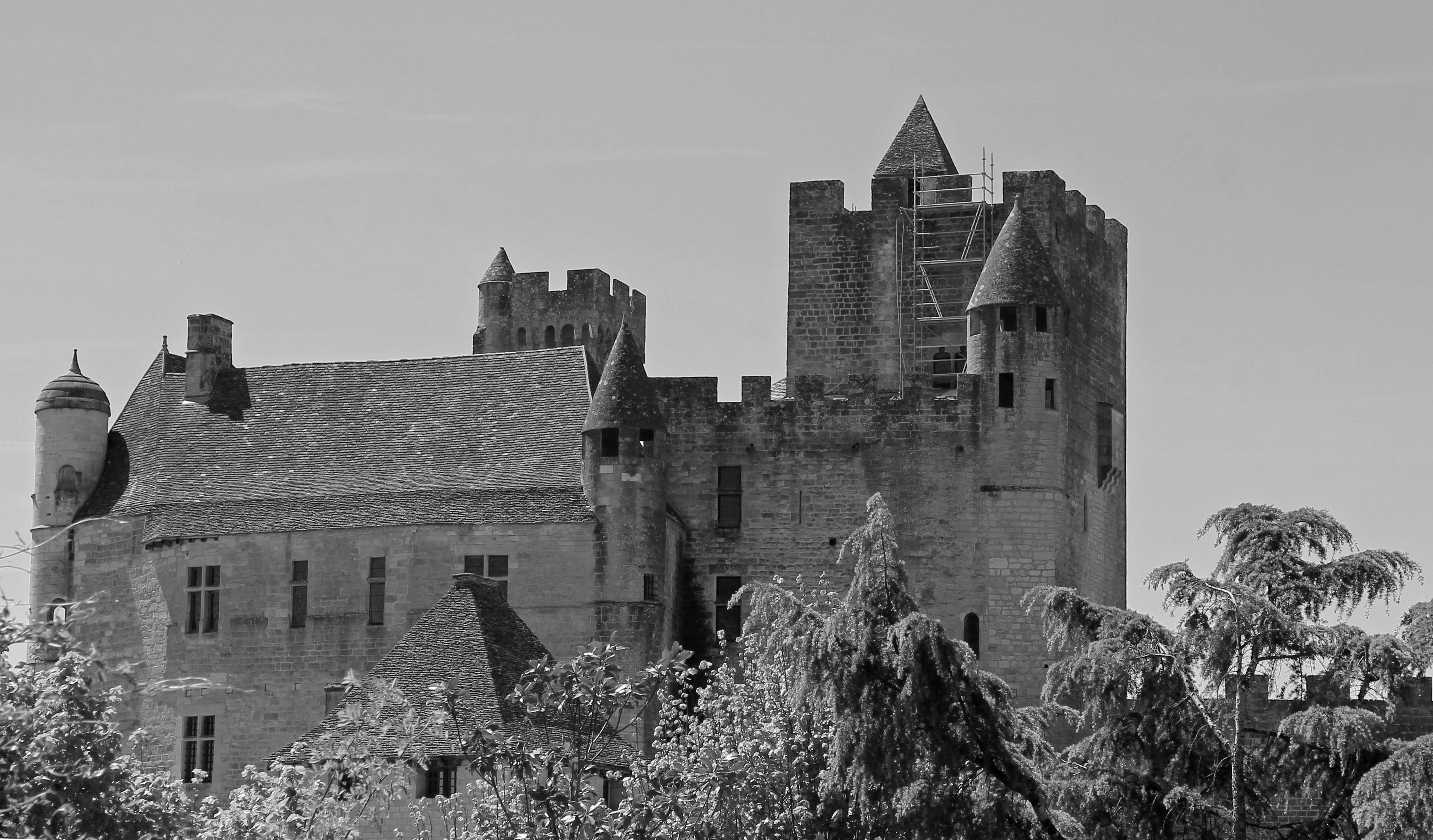Concrete Building on Top of Mountain · Free Stock Photo