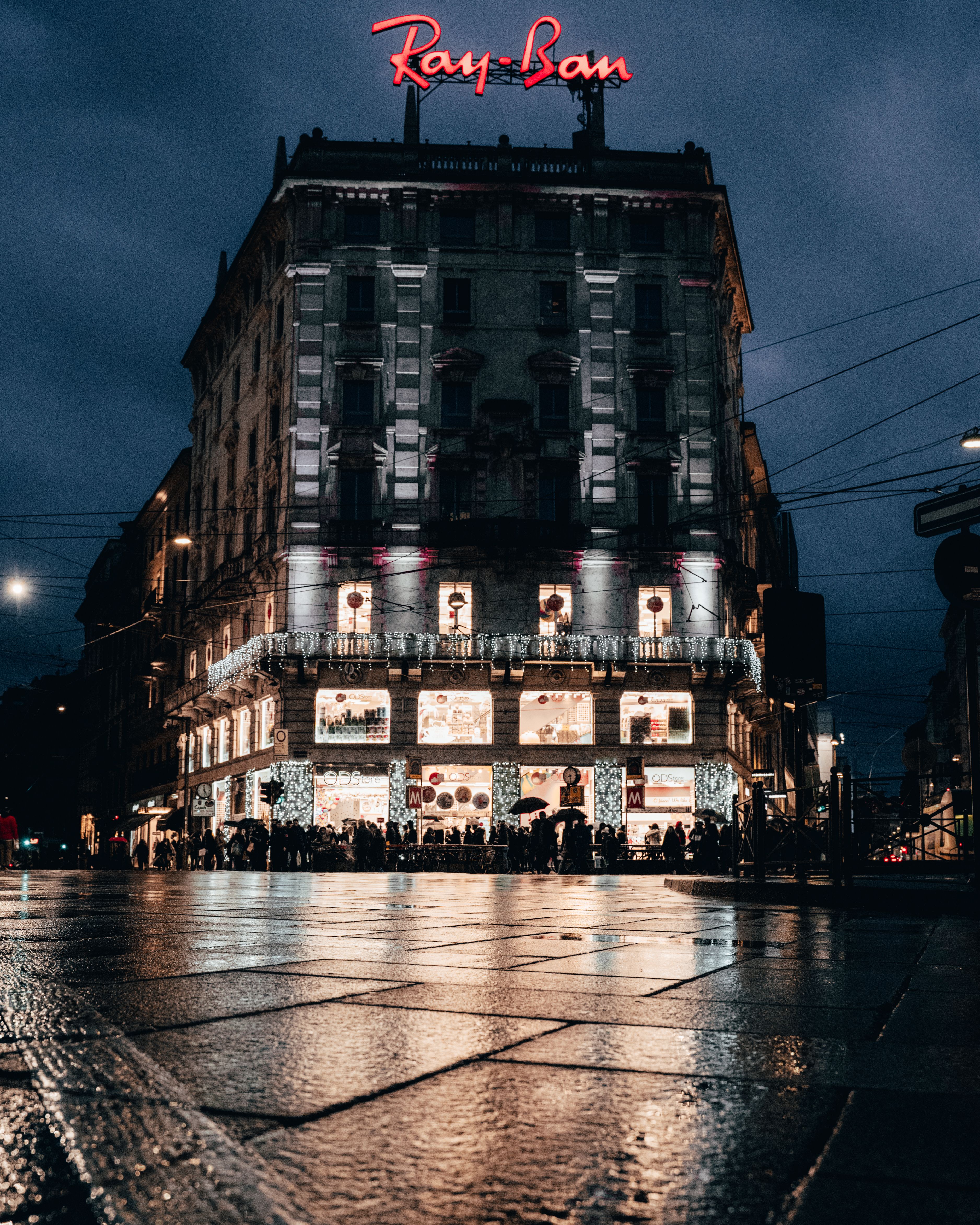 Photo of a Building at Night · Free Stock Photo
