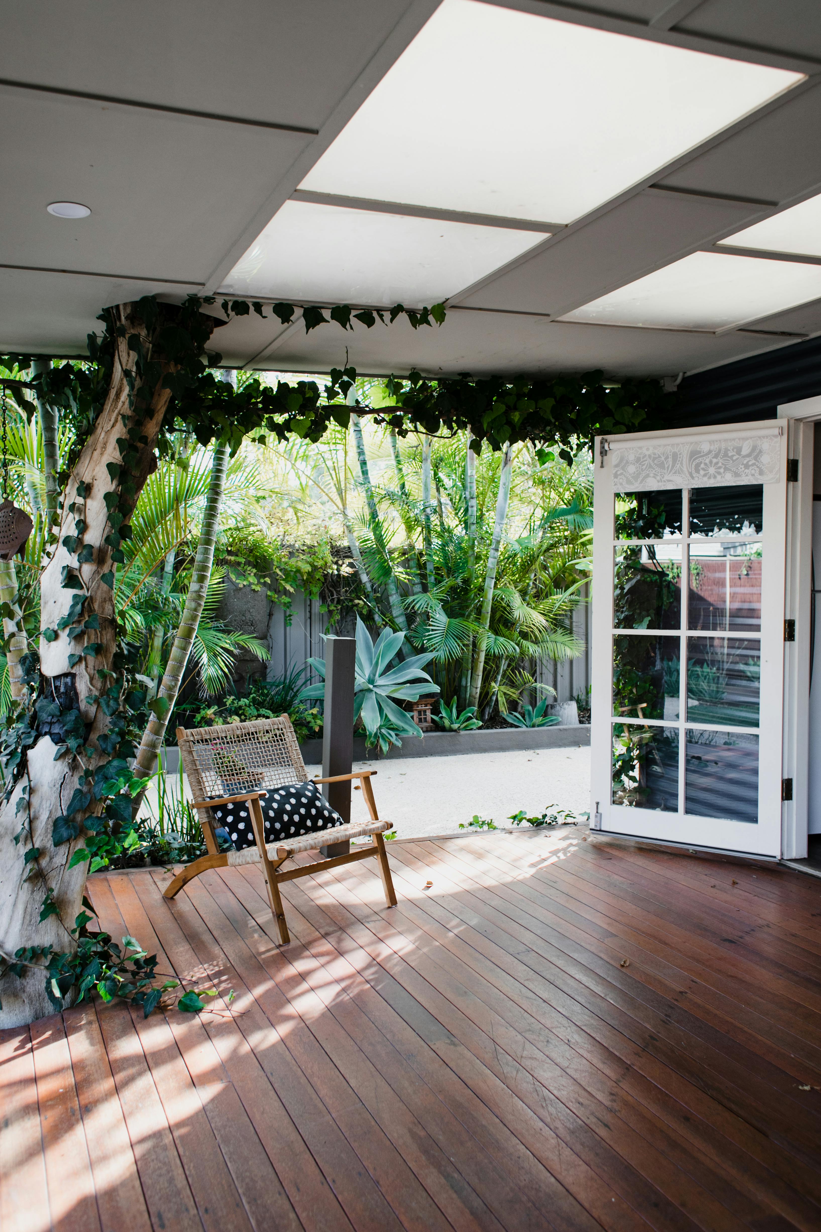 Inner Patio of Old House · Free Stock Photo