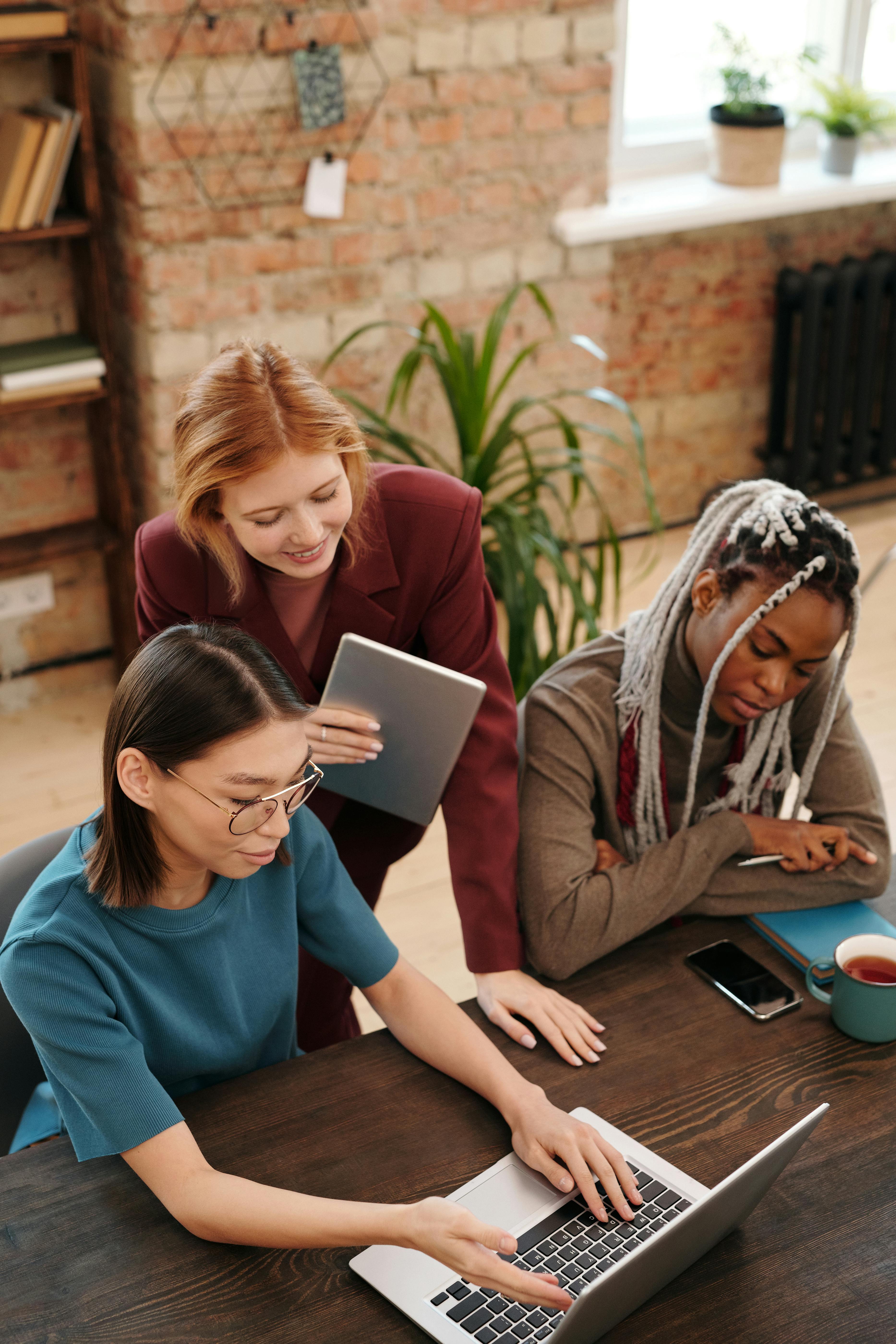 People having Conflict while Working · Free Stock Photo