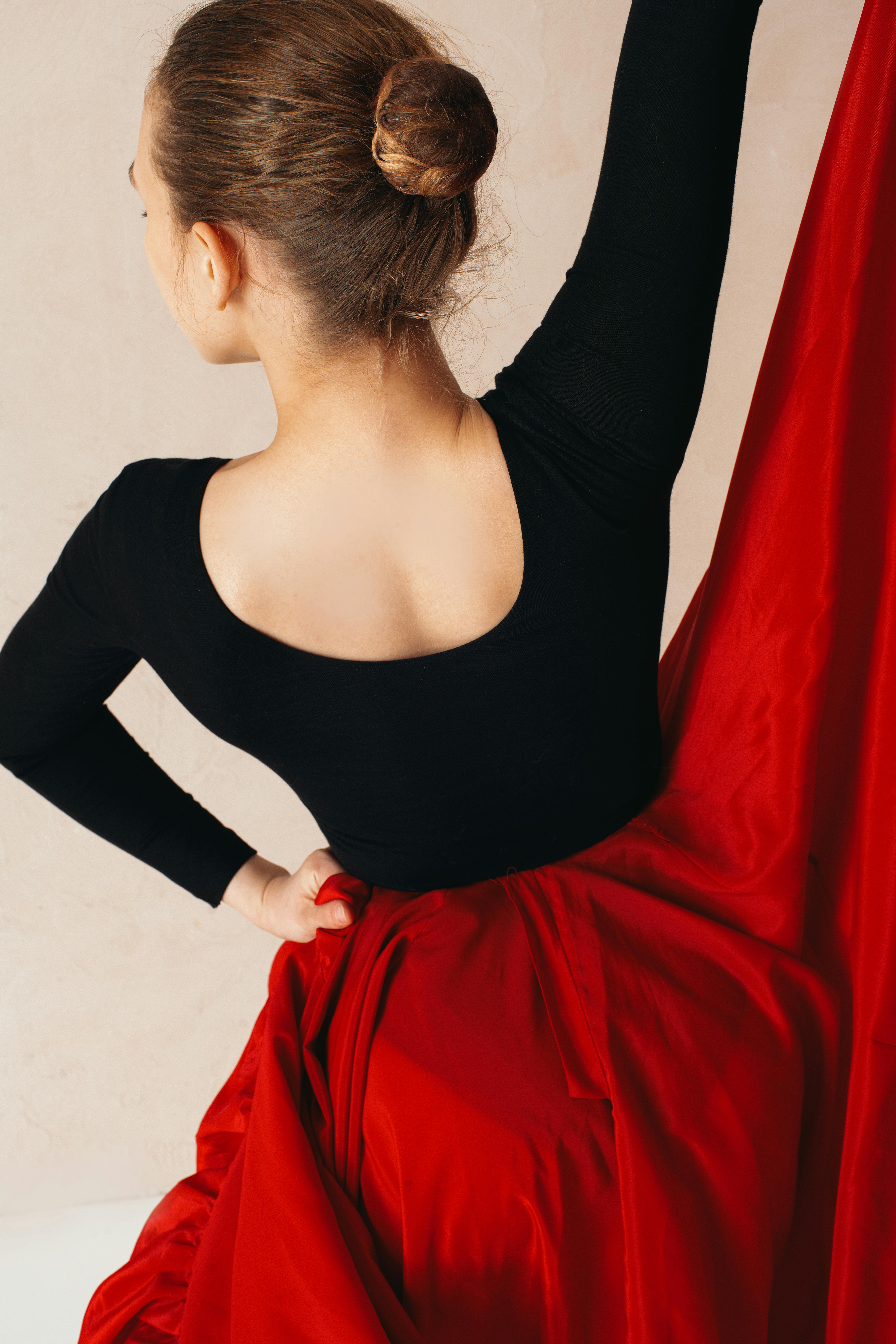 Anonymous woman in skirt for flamenco dance · Free Stock Photo