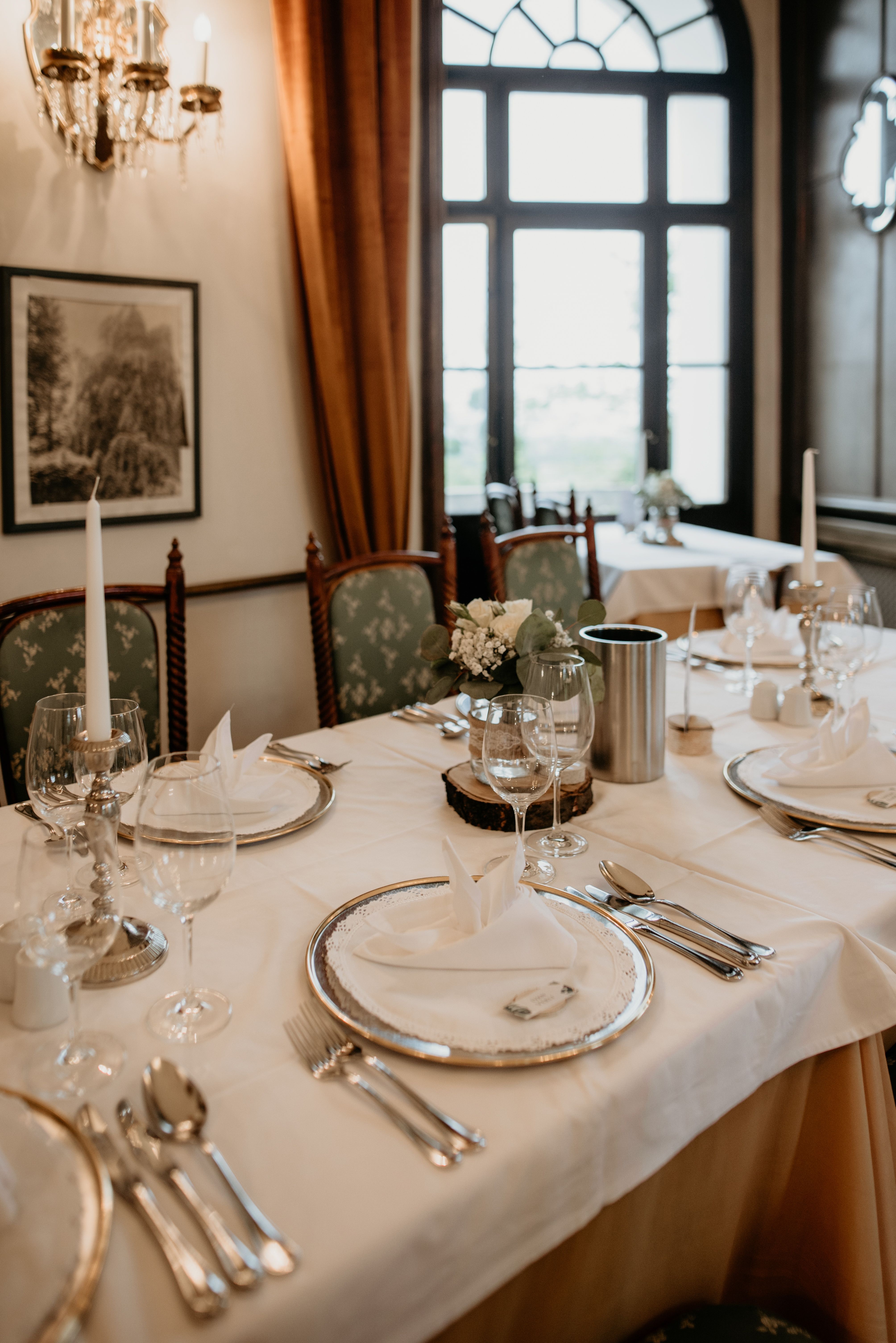 Interior of a Classic Restaurant · Free Stock Photo